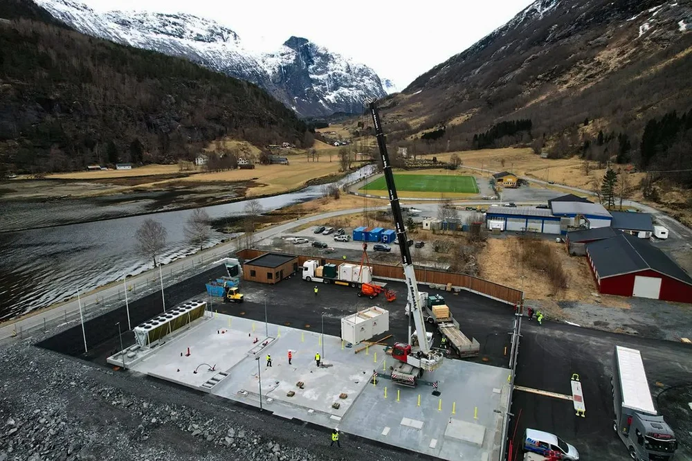 Norwegian Hydrogen reaches milestone - key equipment arrives at ...
