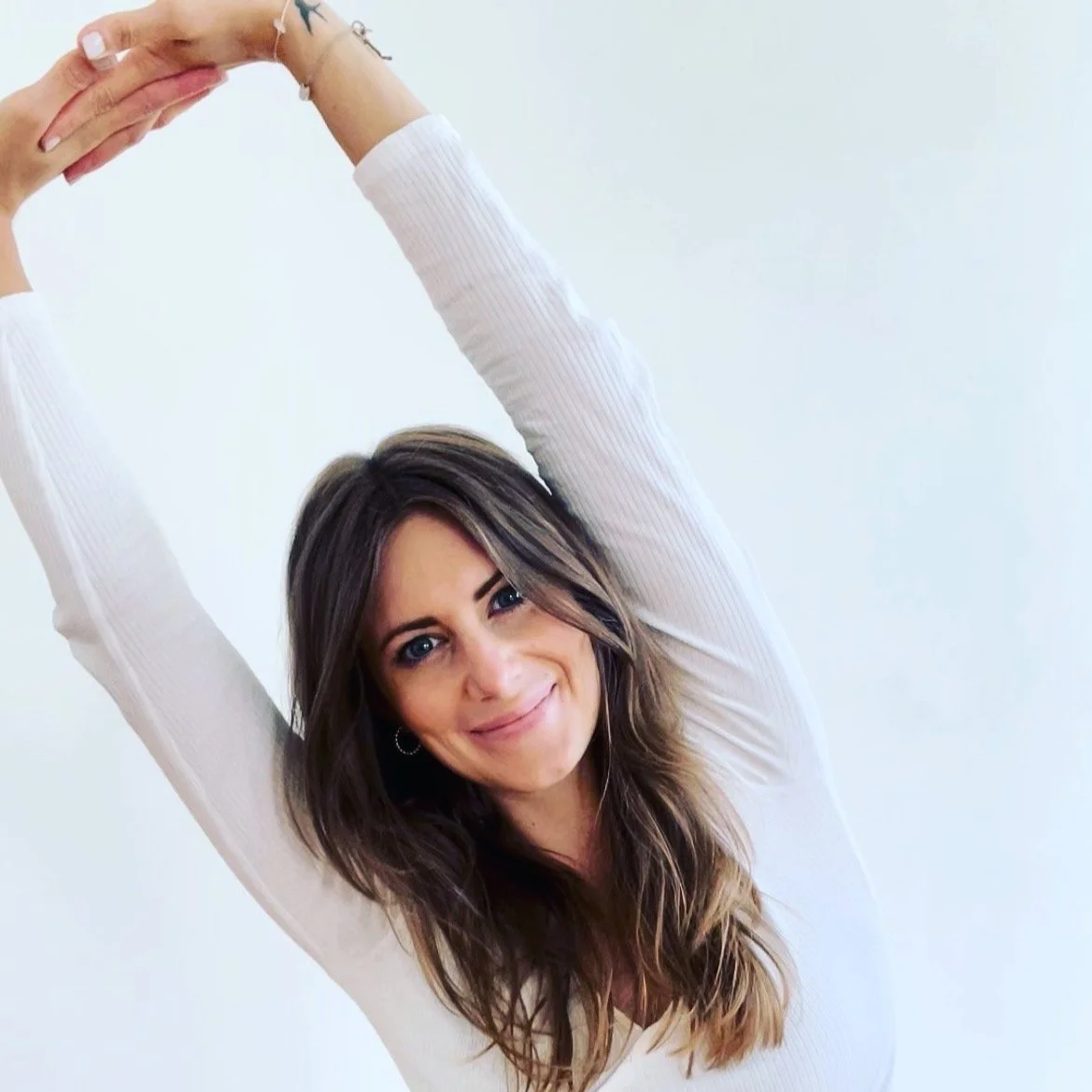 Soul Food, Yoga, Naïve Art & Community — INSYNC CLUB