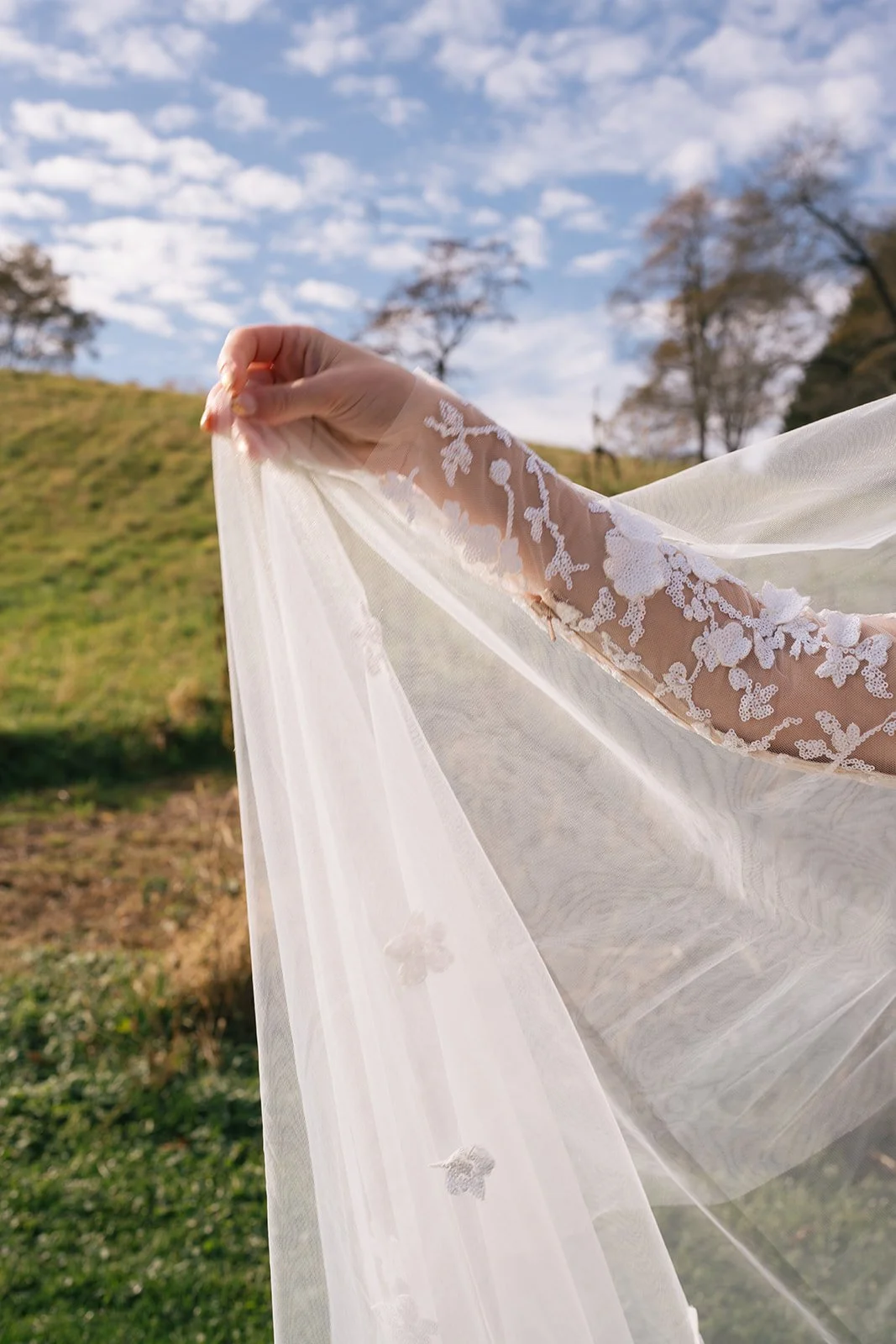 Georgia & Jim at Red Maple Vineyard | A West Park Wedding with Vibrant ...