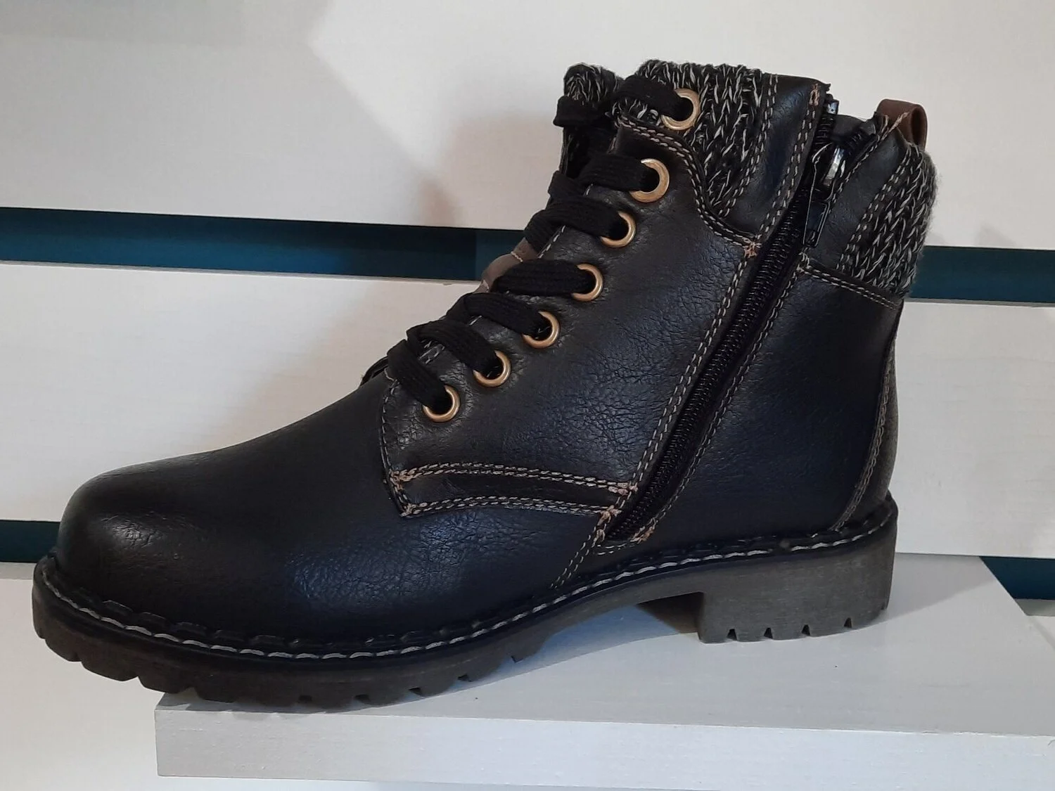 Frontier North — Alex and Lily's Shoe Shoppe