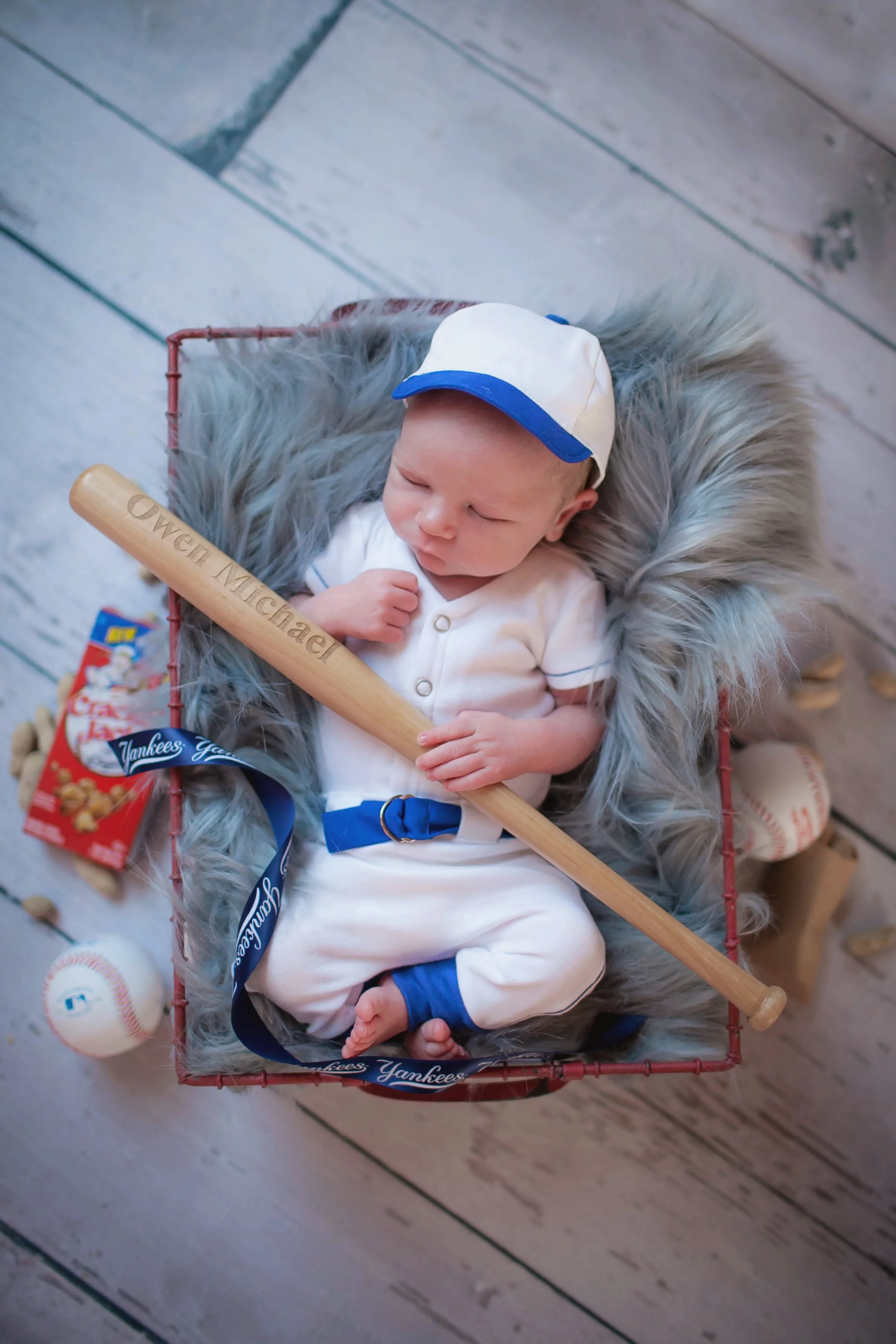 Baseball theme newborn session — Indianapolis maternity and newborn ...