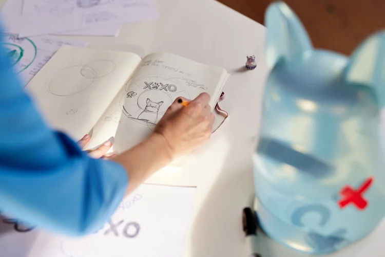 ellectric — Spike – the digital character for the new MINI model family