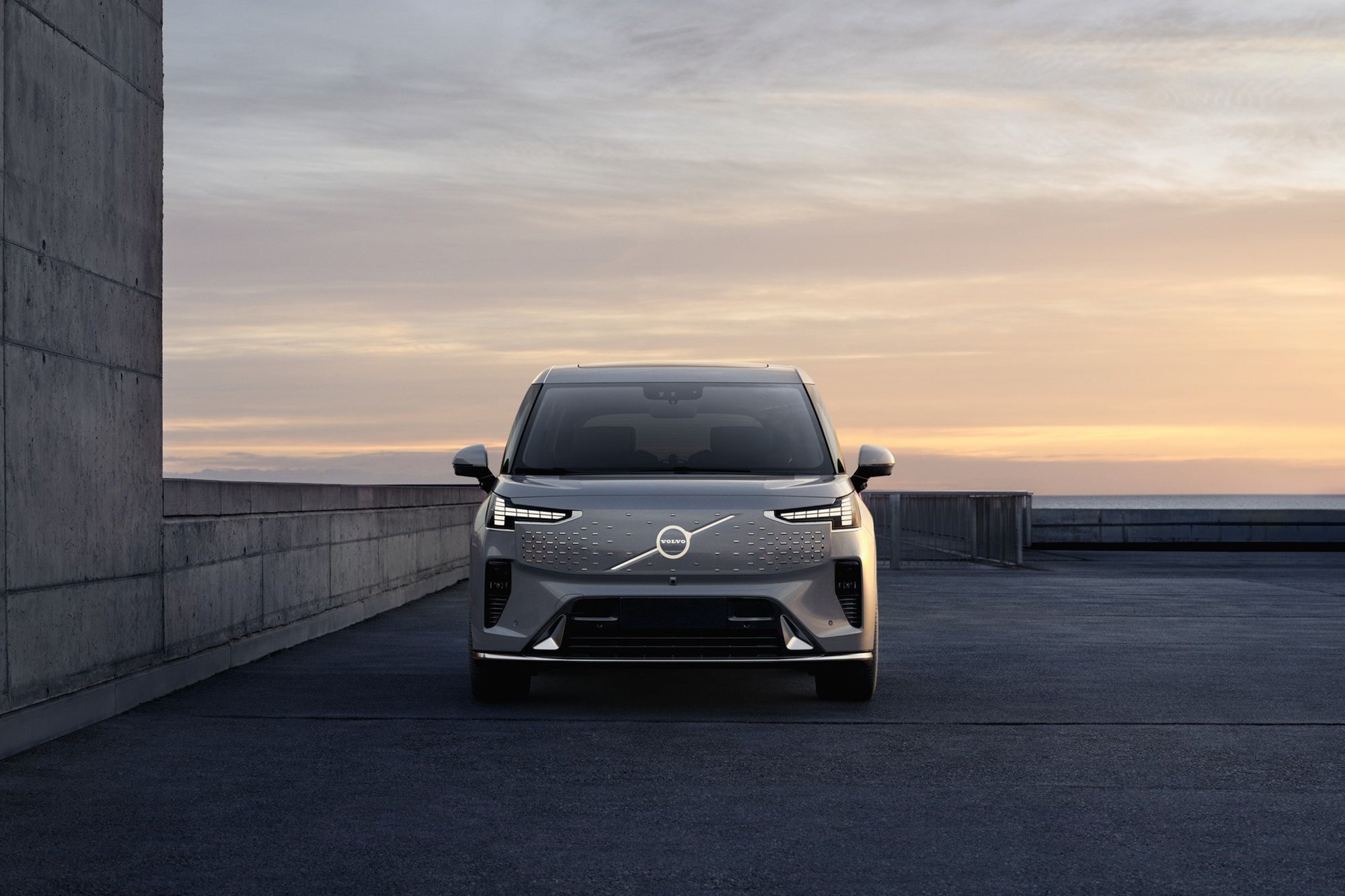 ellectric — The new Volvo EM90 – a premium MPV for ultimate comfort