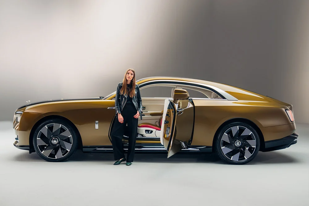 ellectric — Unveiling the Rolls-Royce Spectre – the marque’s first all ...