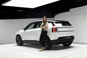 ellectric — World premiere of Volvo's smallest SUV – the all-electric ...