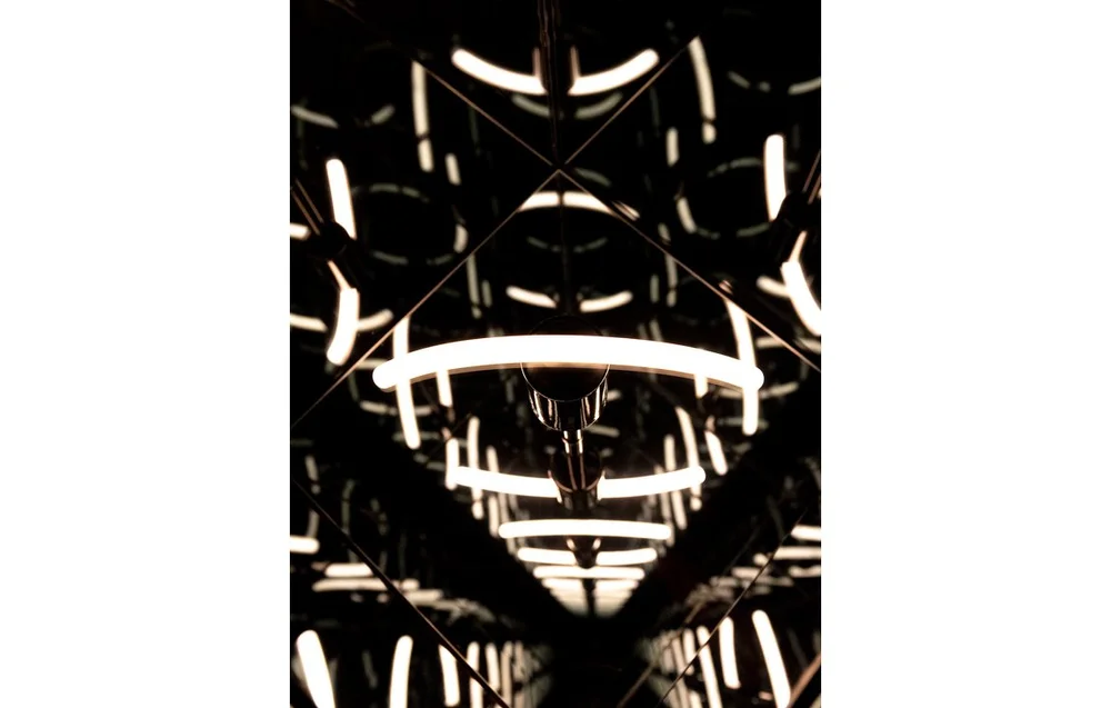 Apeiron — Studio Lampent