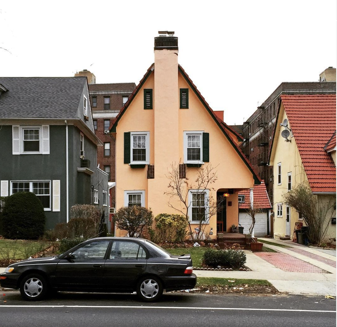 All the Queens Houses: An Architectural Portrait of New York’s Largest ...