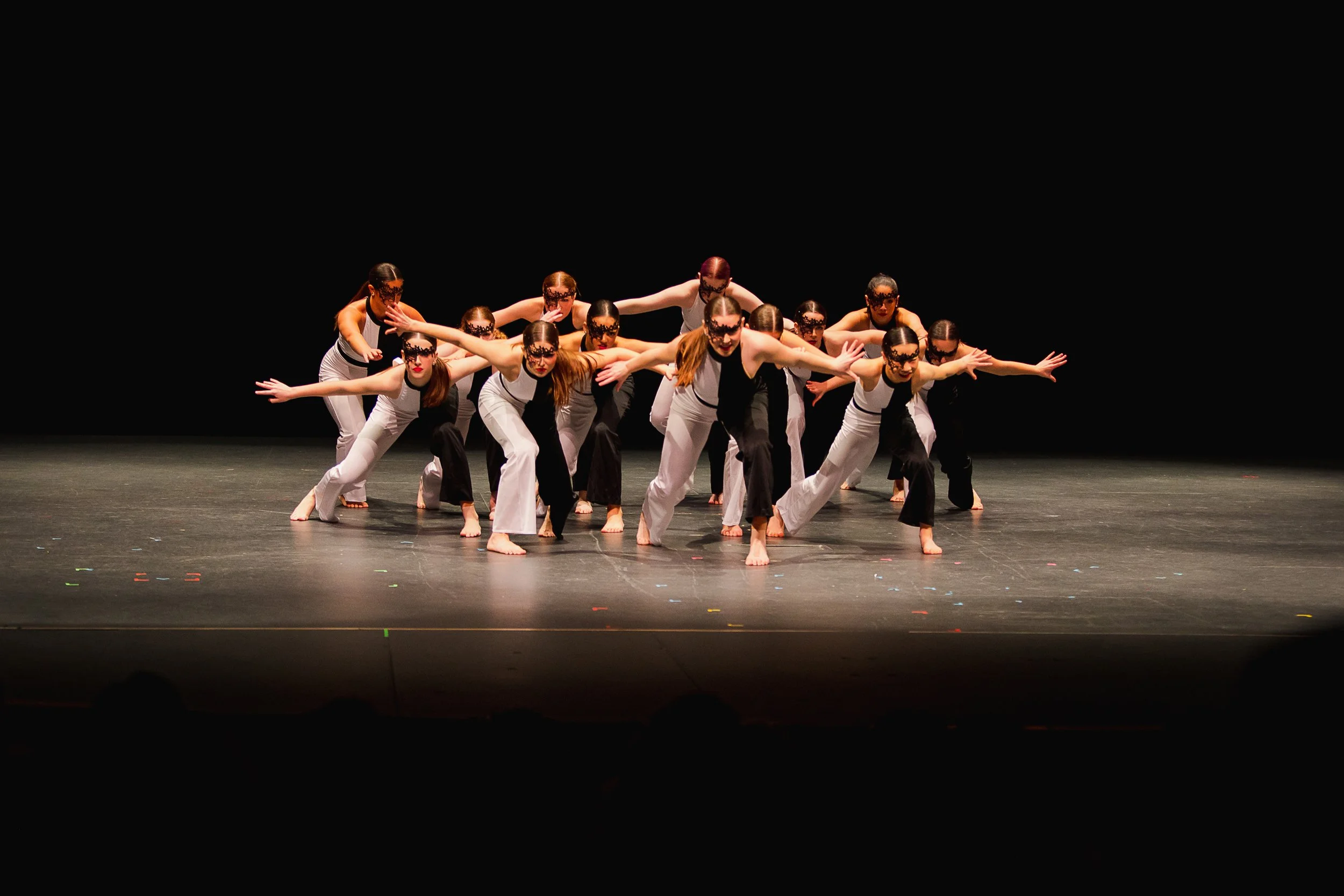 Mo-dazz — Elizabeth's Dance Dimensions