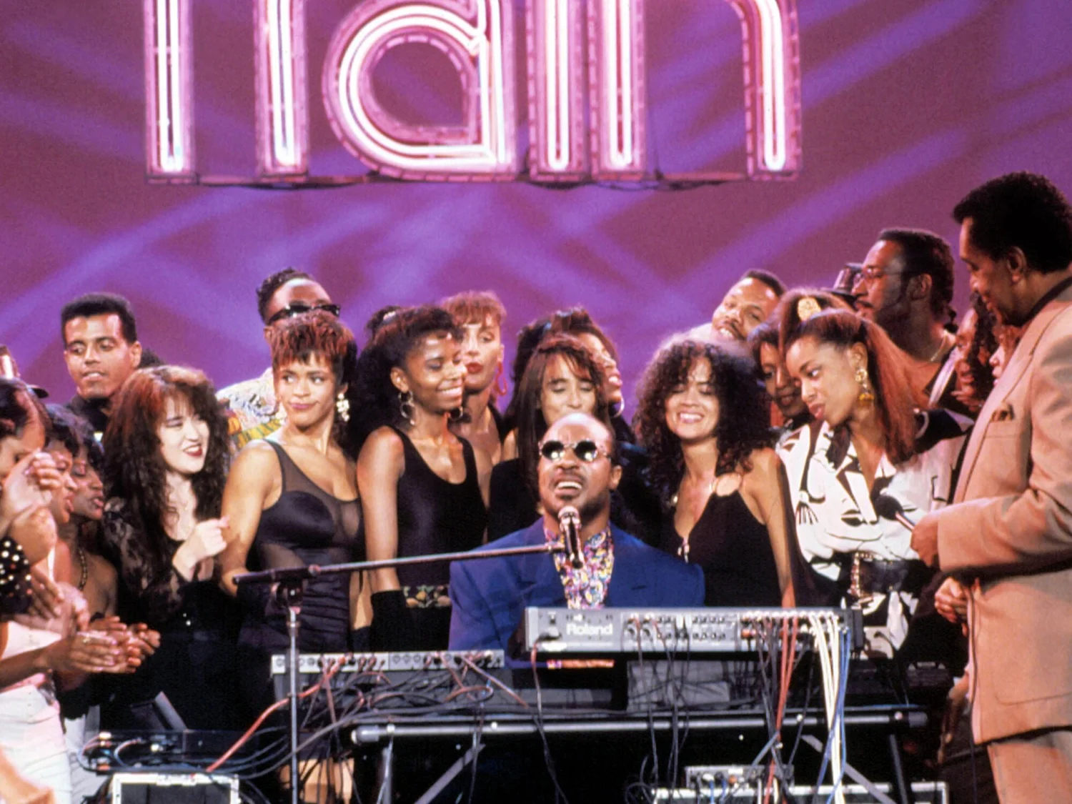 50 Iconic Moments from the Soul Train Archives: A Tribute to Funky Town ...