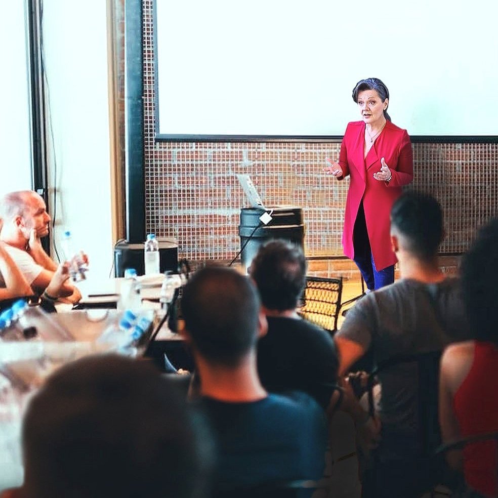 Leslie Rohonczy Consulting - Ottawa Executive Coach - Author - Songwriter