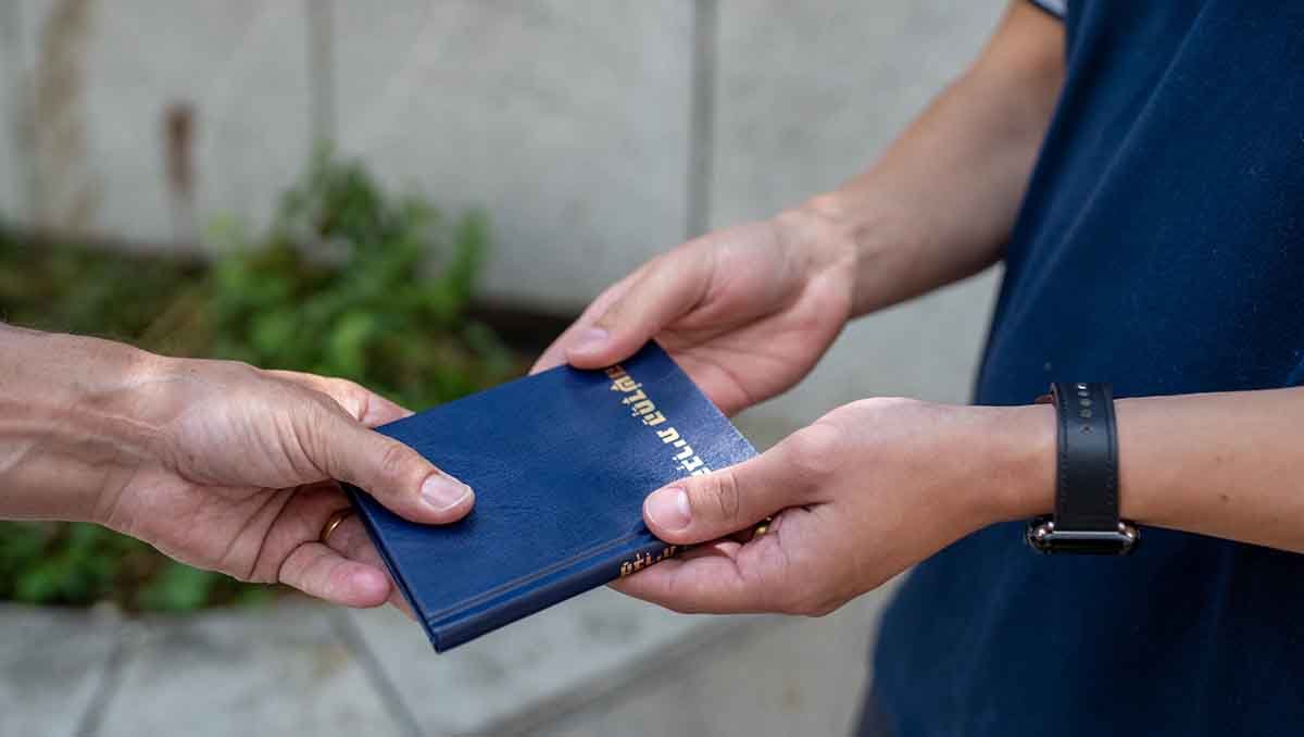 You Are Delivering Hope to Israel — Jews for Jesus