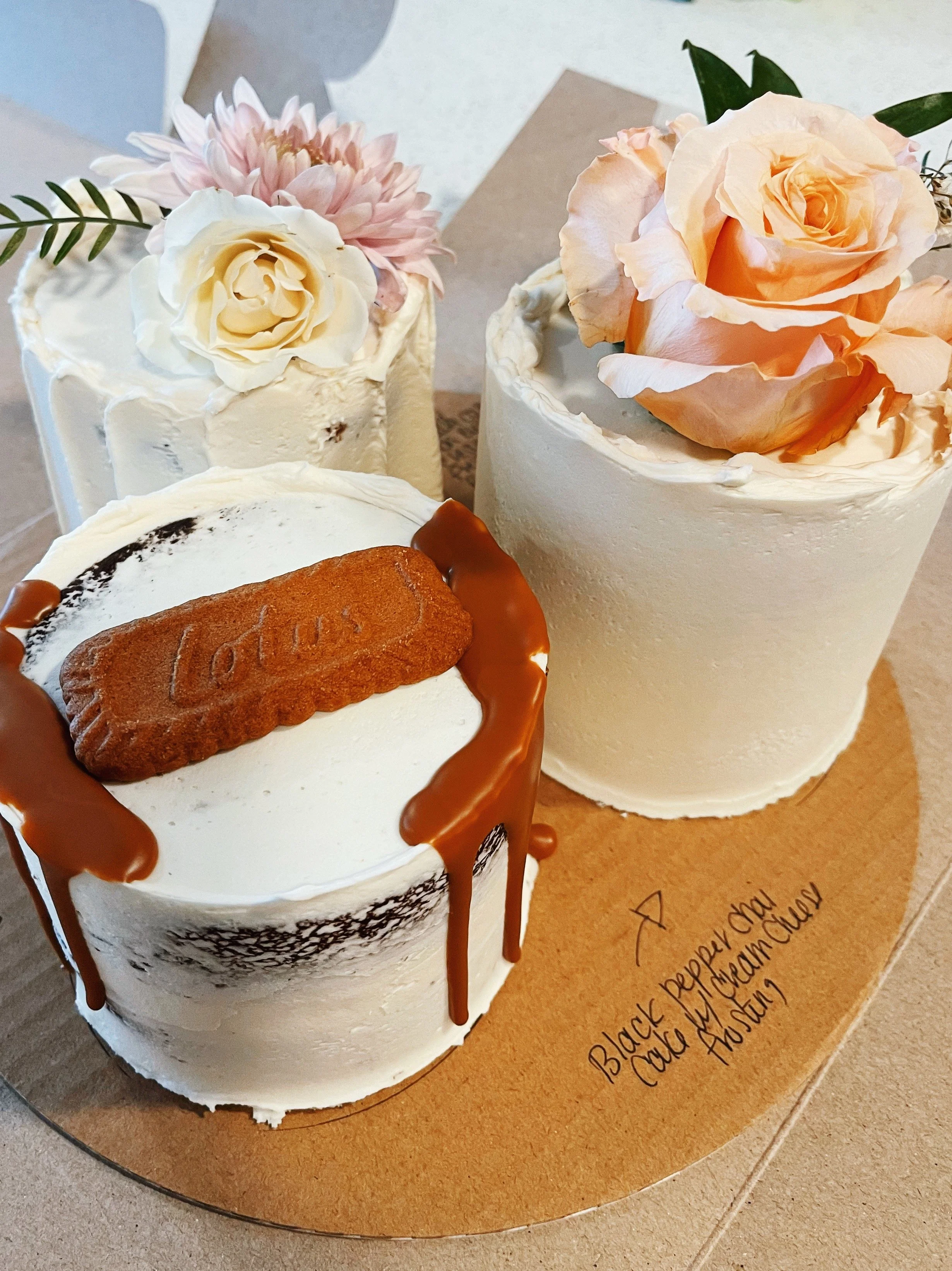 The Best Pacific Northwest Wedding Cakes & Desserts | Getting Hitched ...