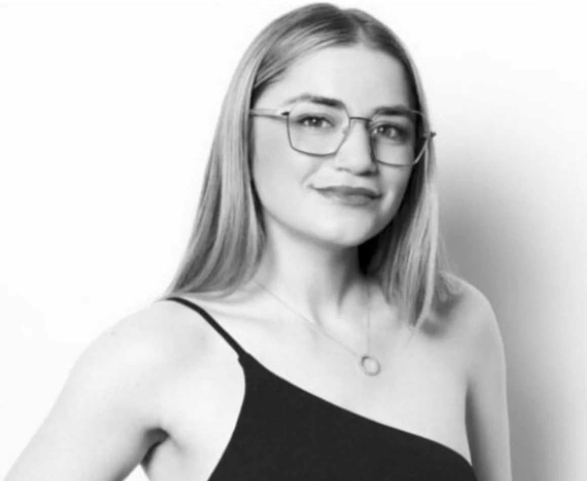 TEAM — FERRO SALON