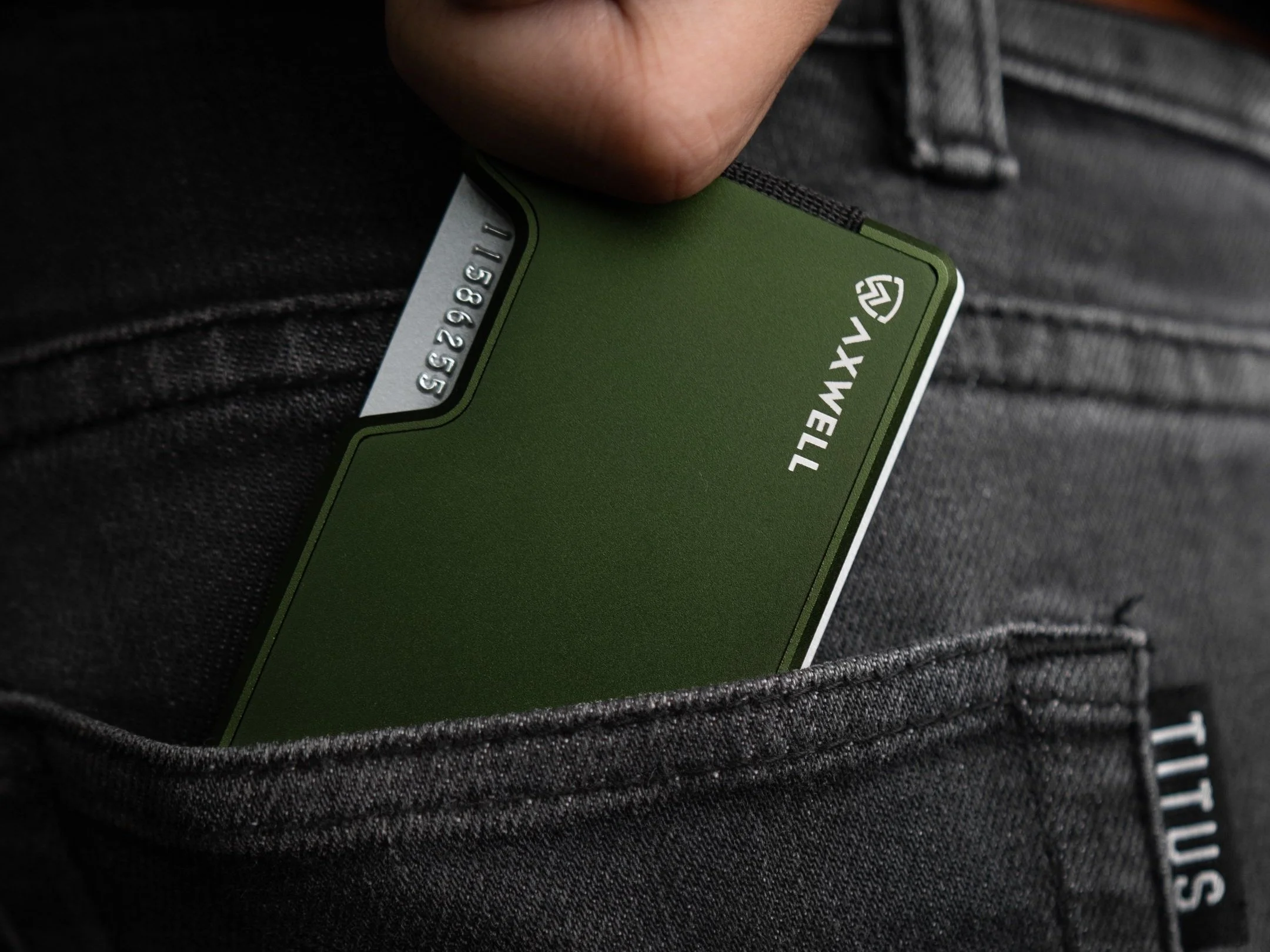 This Slim Wallet Rivals the Competition- and Helps Vets | Axwell Review ...