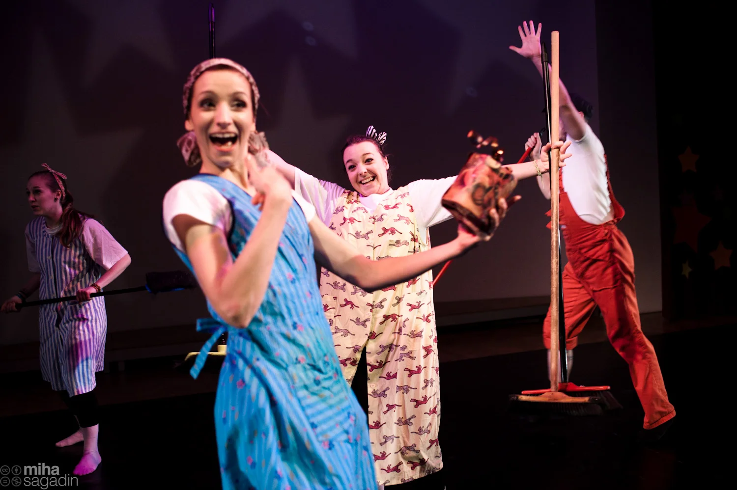 TAM — Center plesa