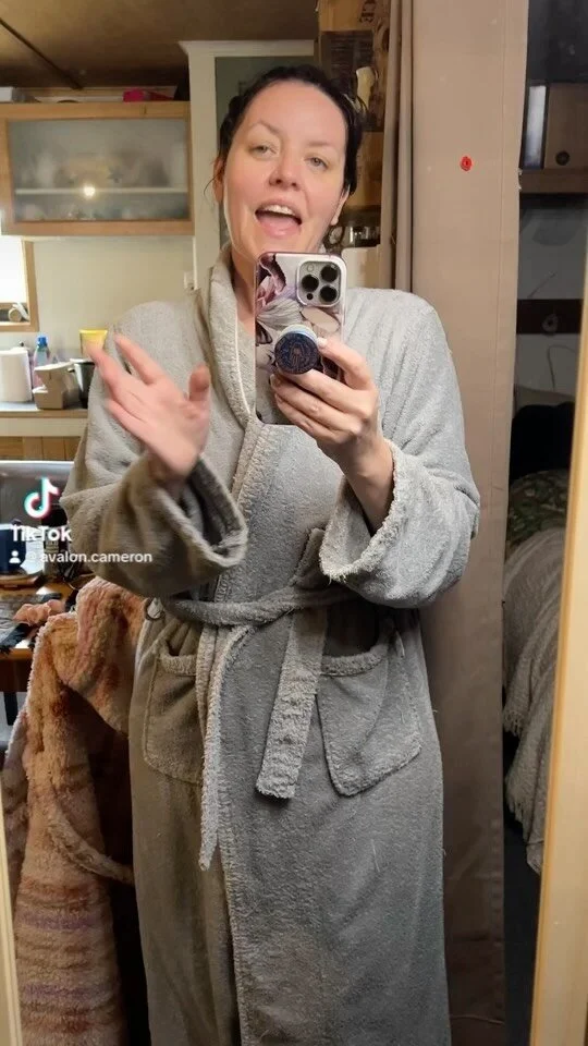 Avalon Cameron the Folk Witch, Tarot Teacher, Book Lover