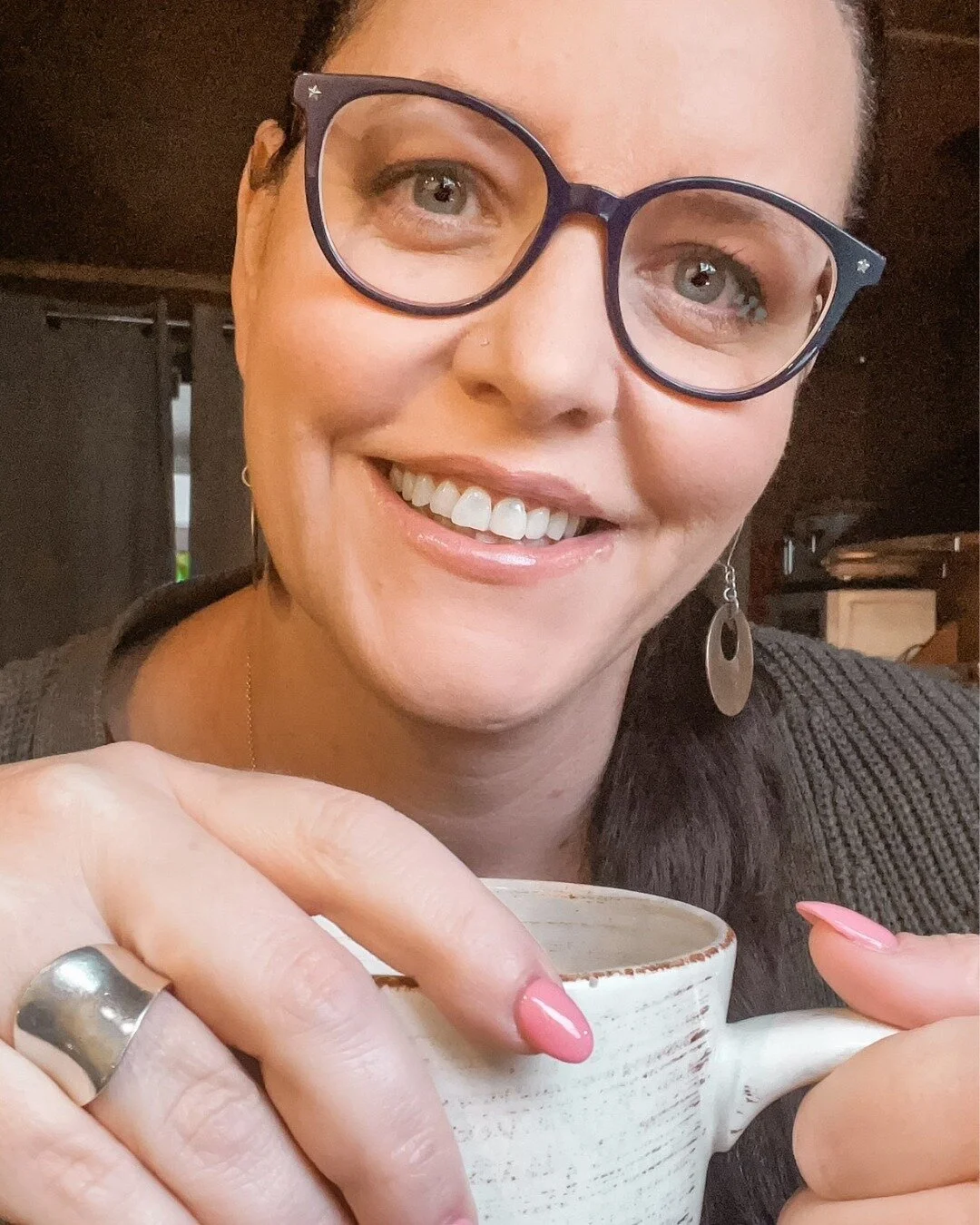 Avalon Cameron the Folk Witch, Tarot Teacher, Book Lover