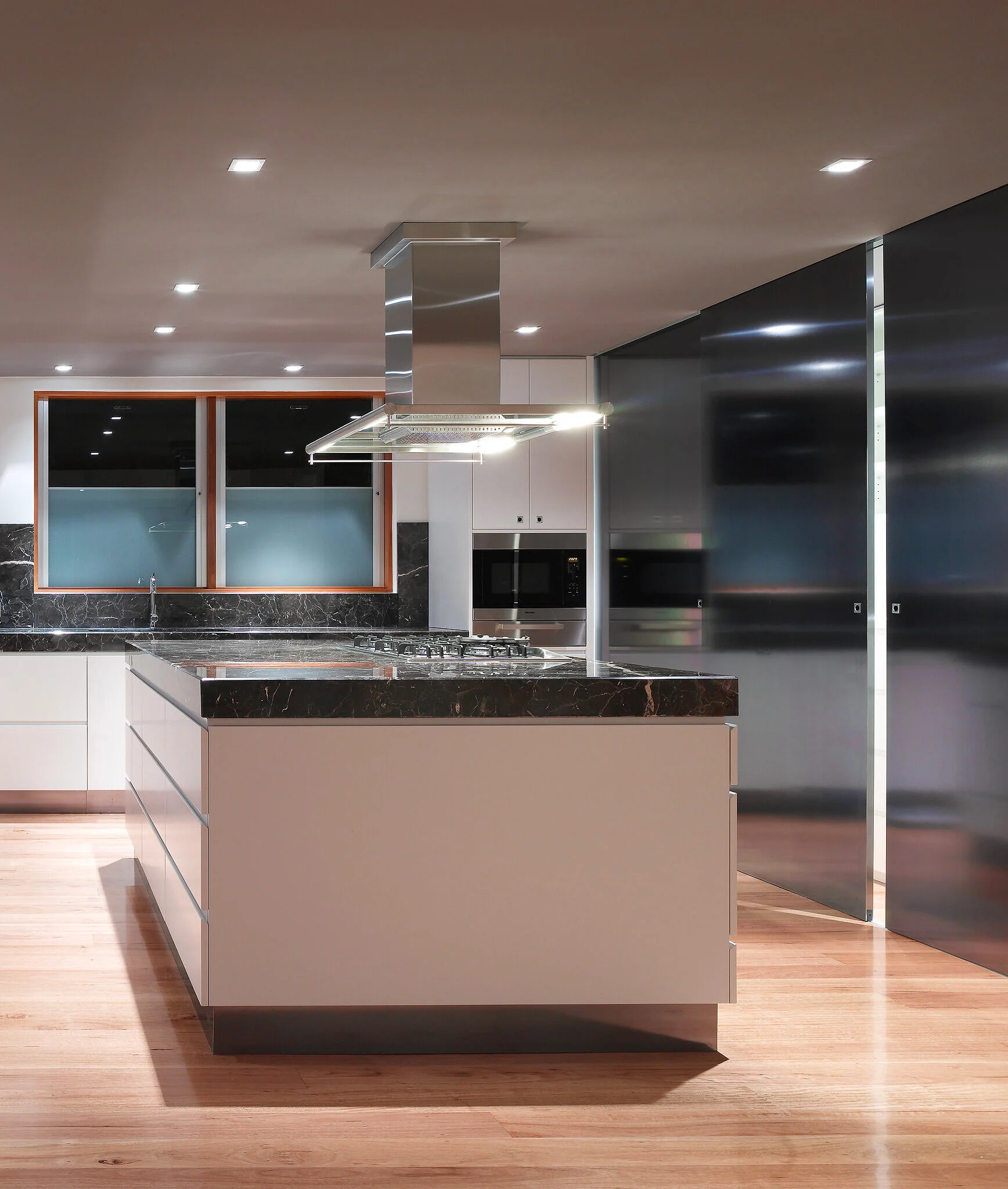 MAINICHI - Interiors, Objects, Jewellery.