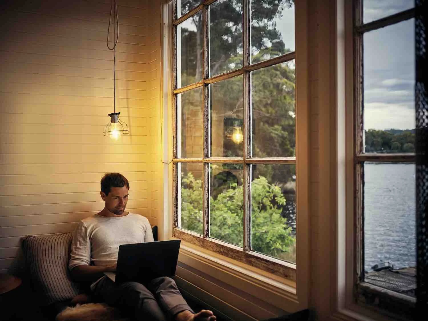 Live-In vs. Live-Out Household Staff: Pros and Cons — Estate Management ...