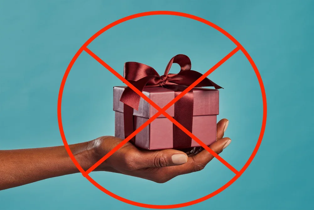 7 Benefits of a No-Gift Policy — Estate Management Systems