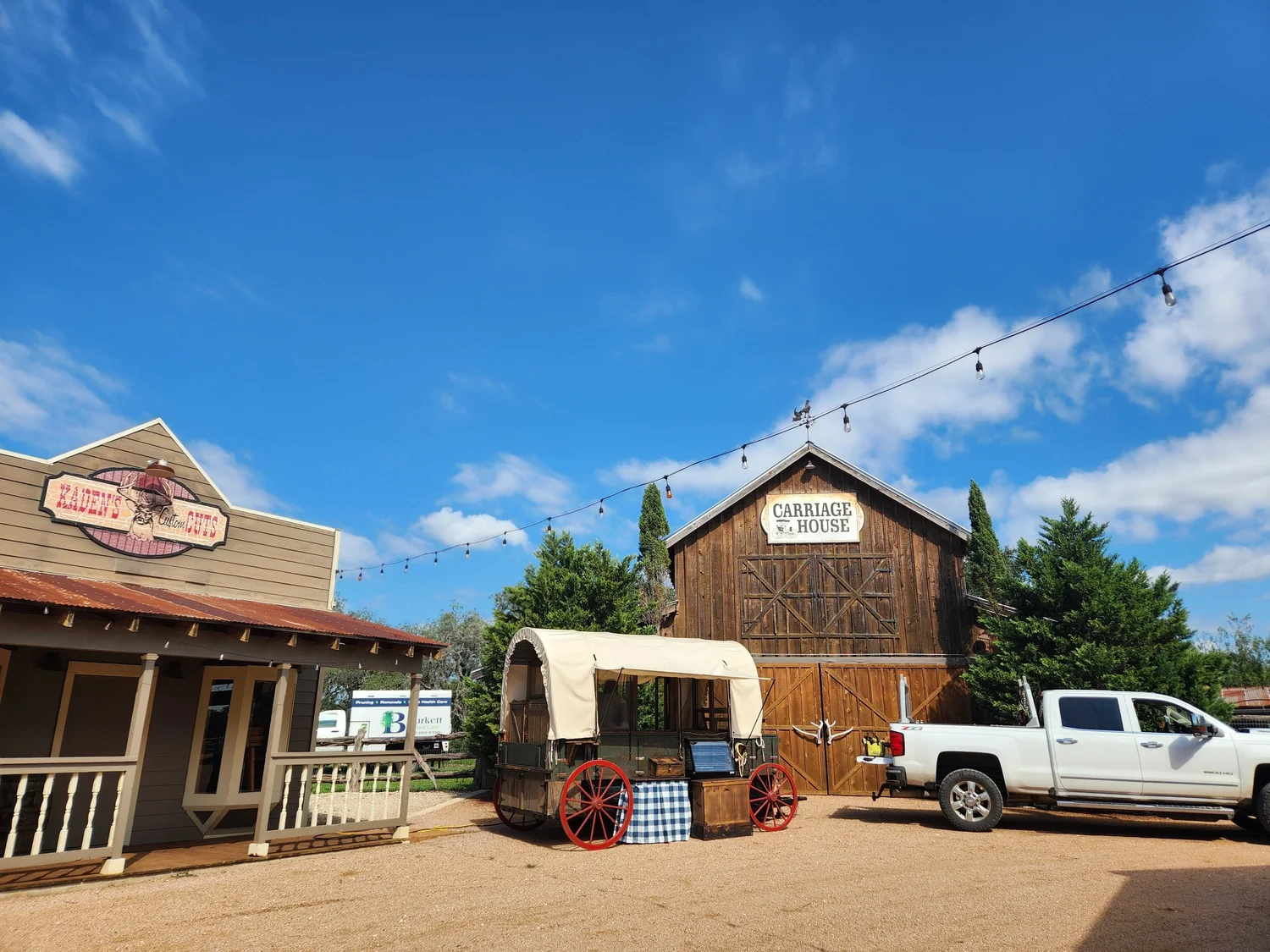 BUILD IT — HITCHMAN HOMESTEAD