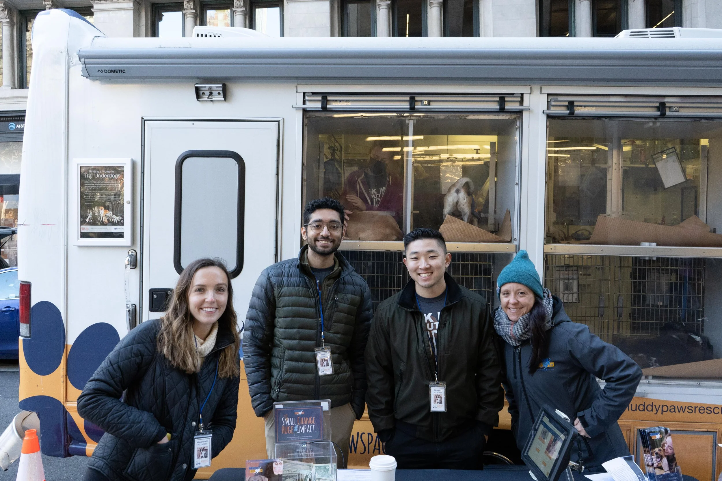 Volunteer for rescue dogs — Muddy Paws Rescue