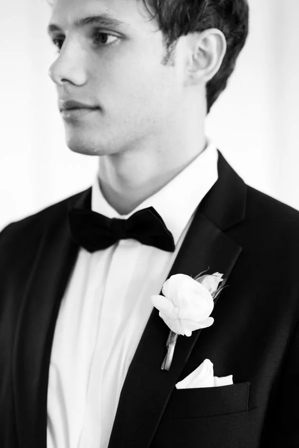 30+ Wedding Photo Ideas for Bride & Groom That Last a Lifetime