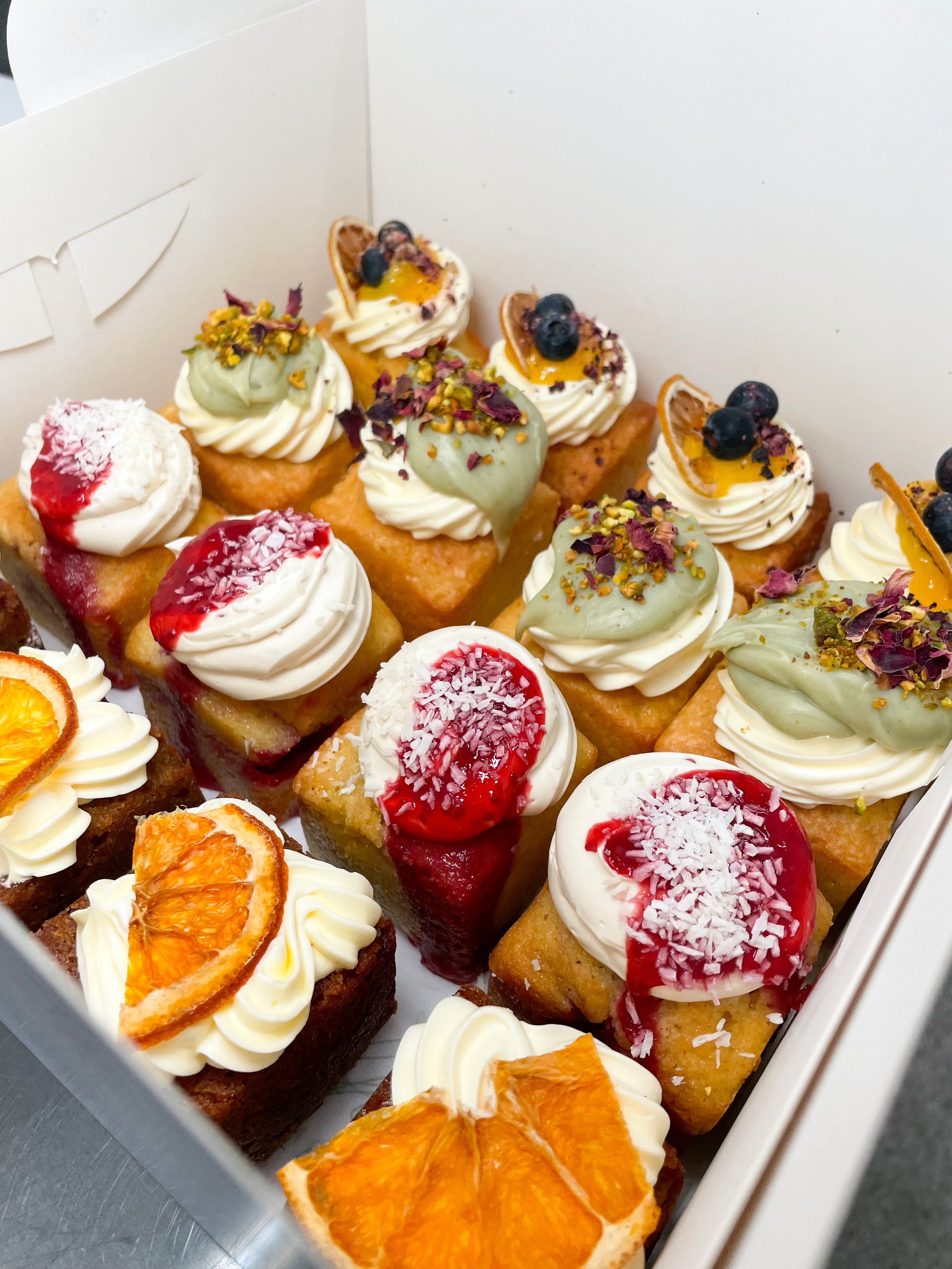 Mini Cake Box — Colhoun Creations