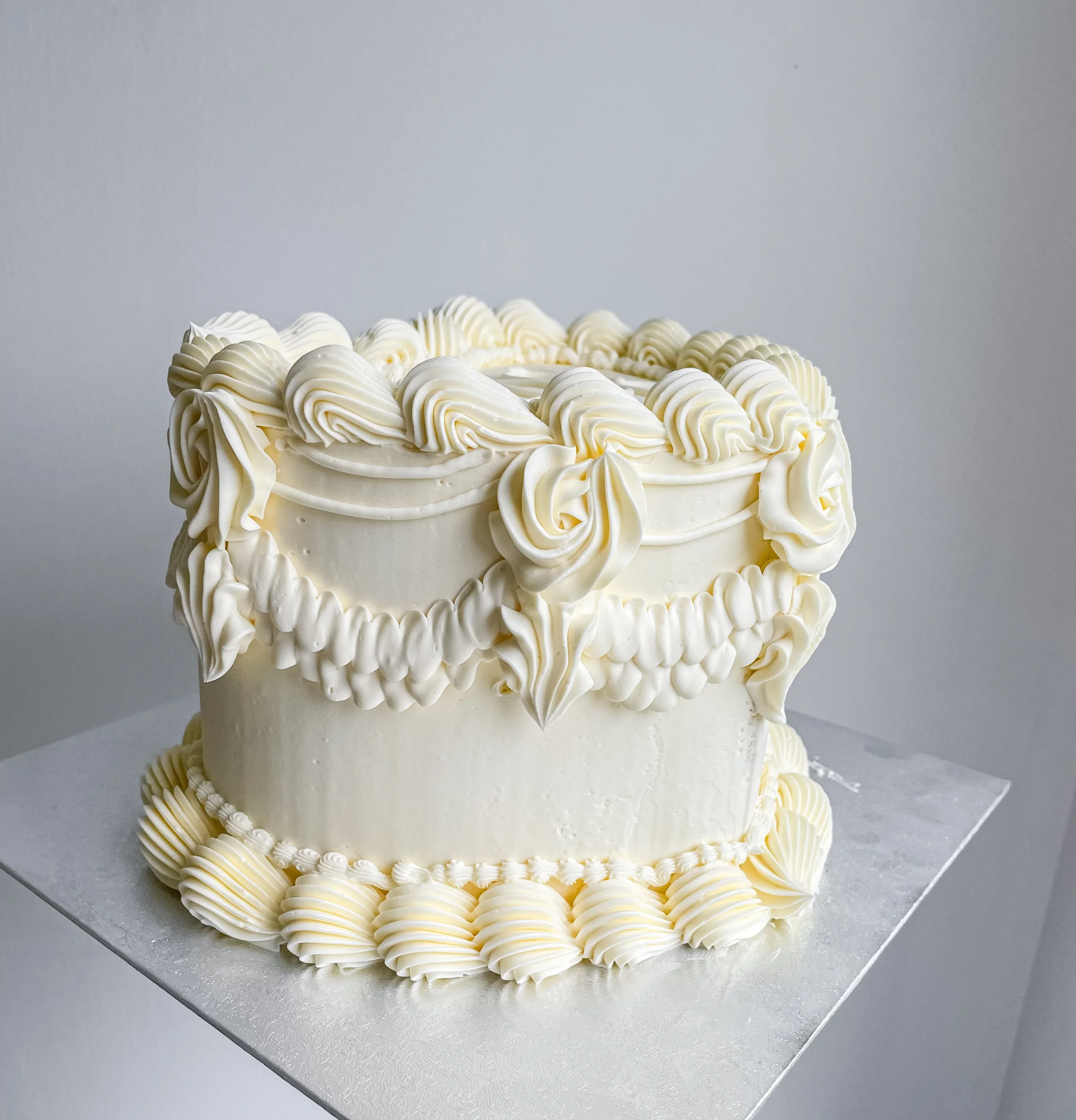 Vintage Piped Celebration Cake — Colhoun Creations