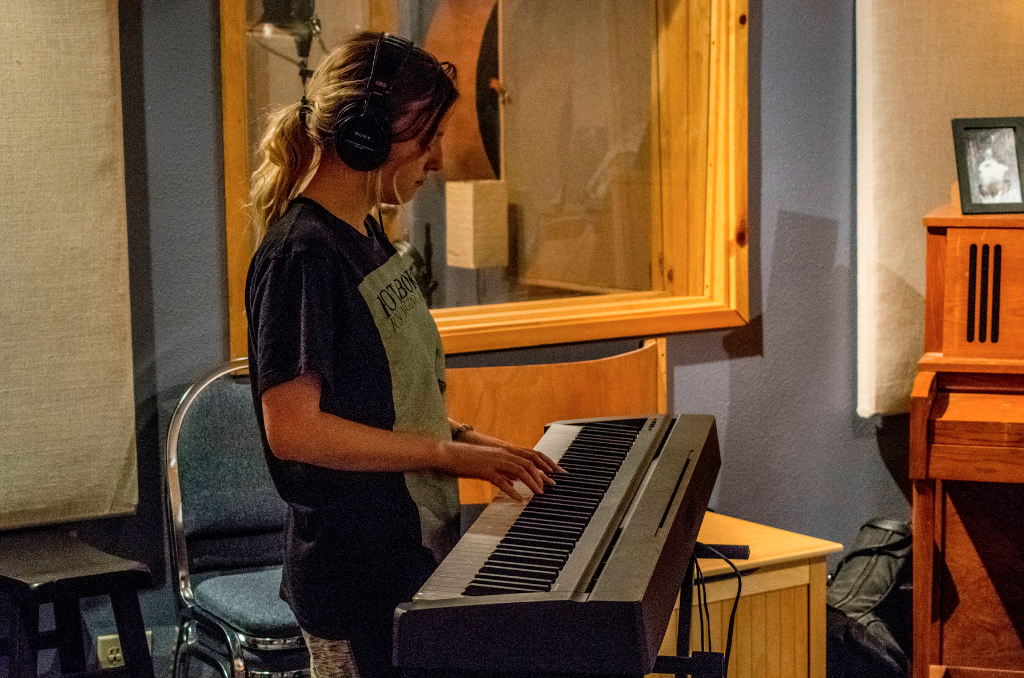 OUTREACH — iAM MUSIC