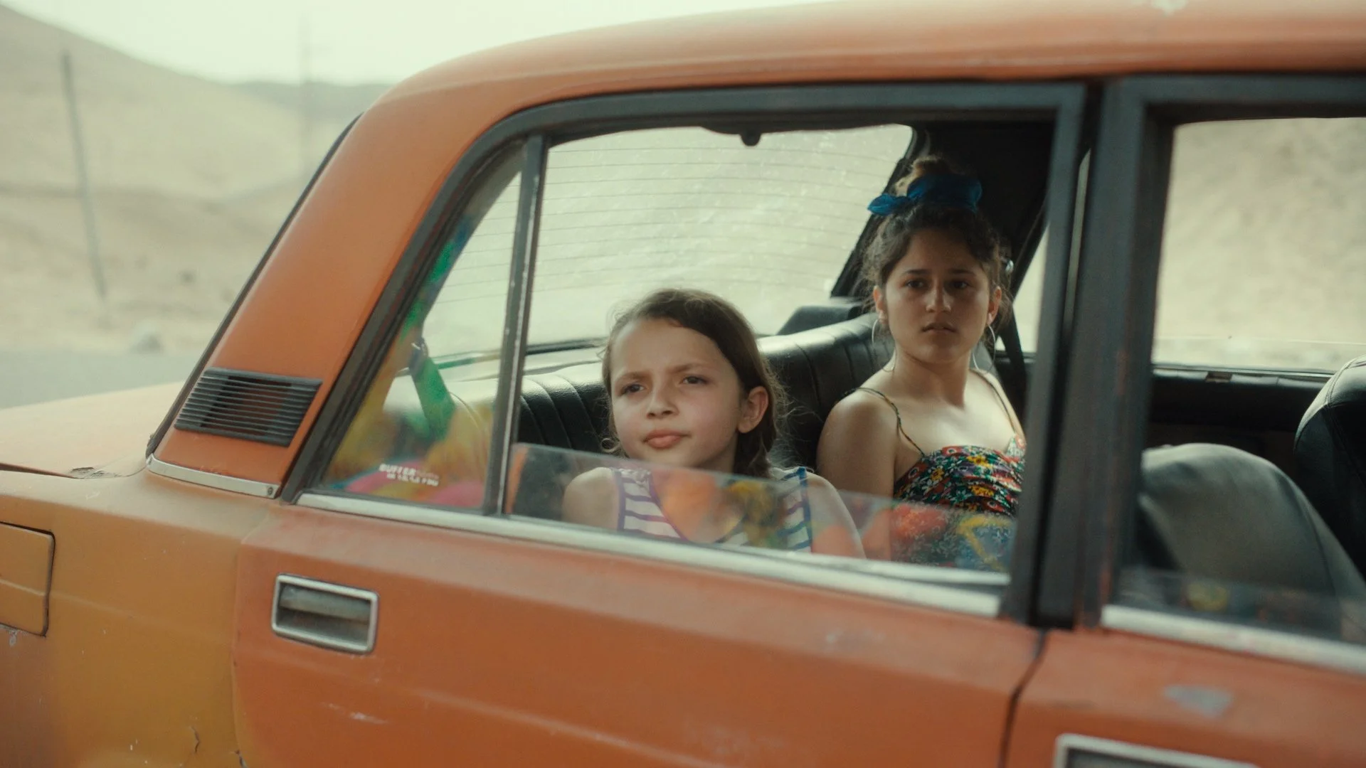 Reinas — THE YELLOW AFFAIR