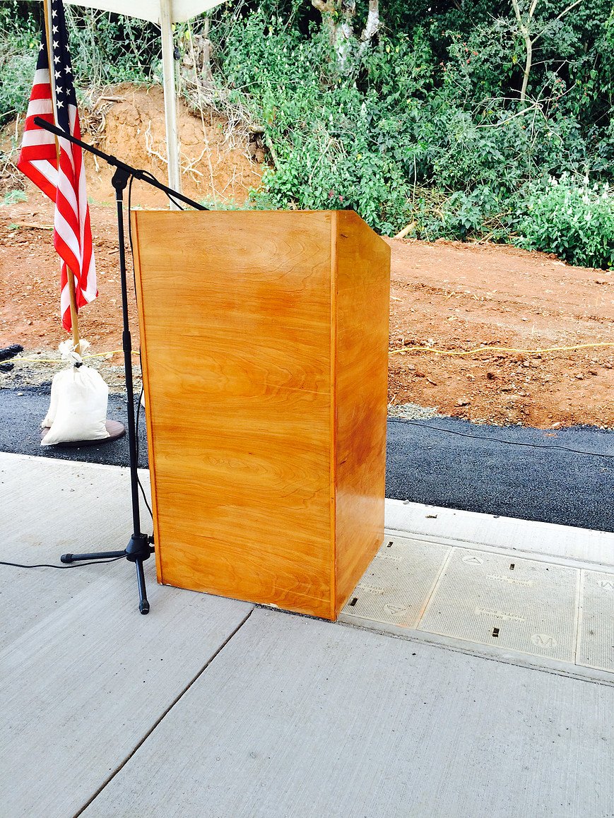 Podium & PA System — Lee's Rentals Kauai