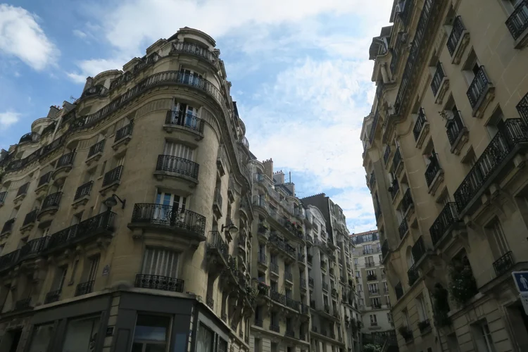 London vs. Paris: Which City Is Better? — Destination Dreamer Diaries