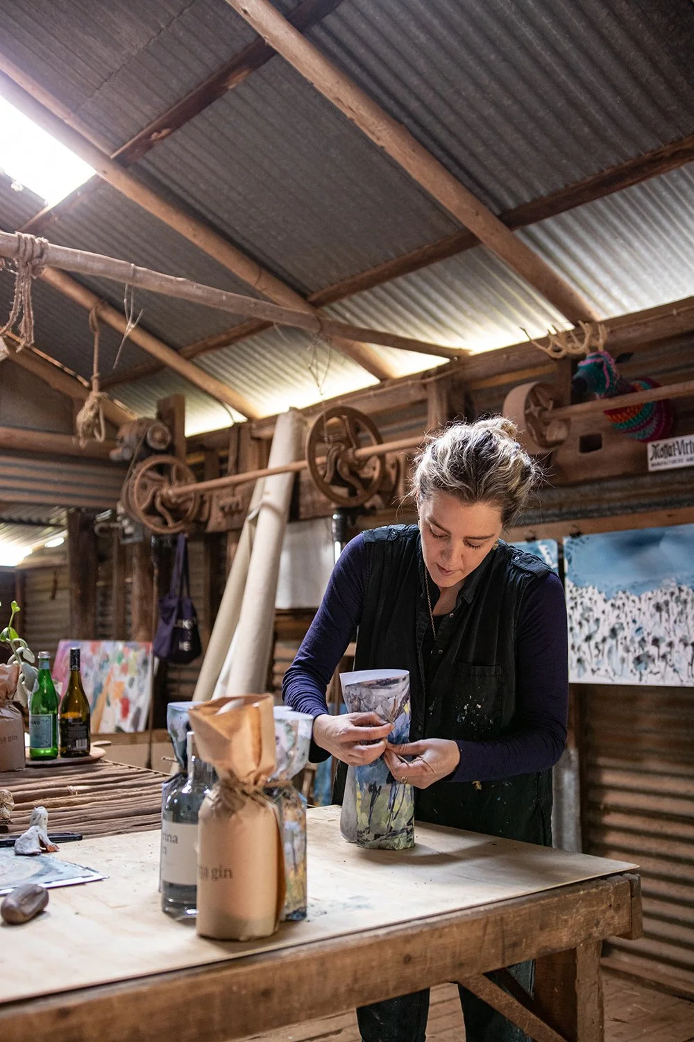 Projects - Riverina Gin Art Series 2022 — Julia Roche