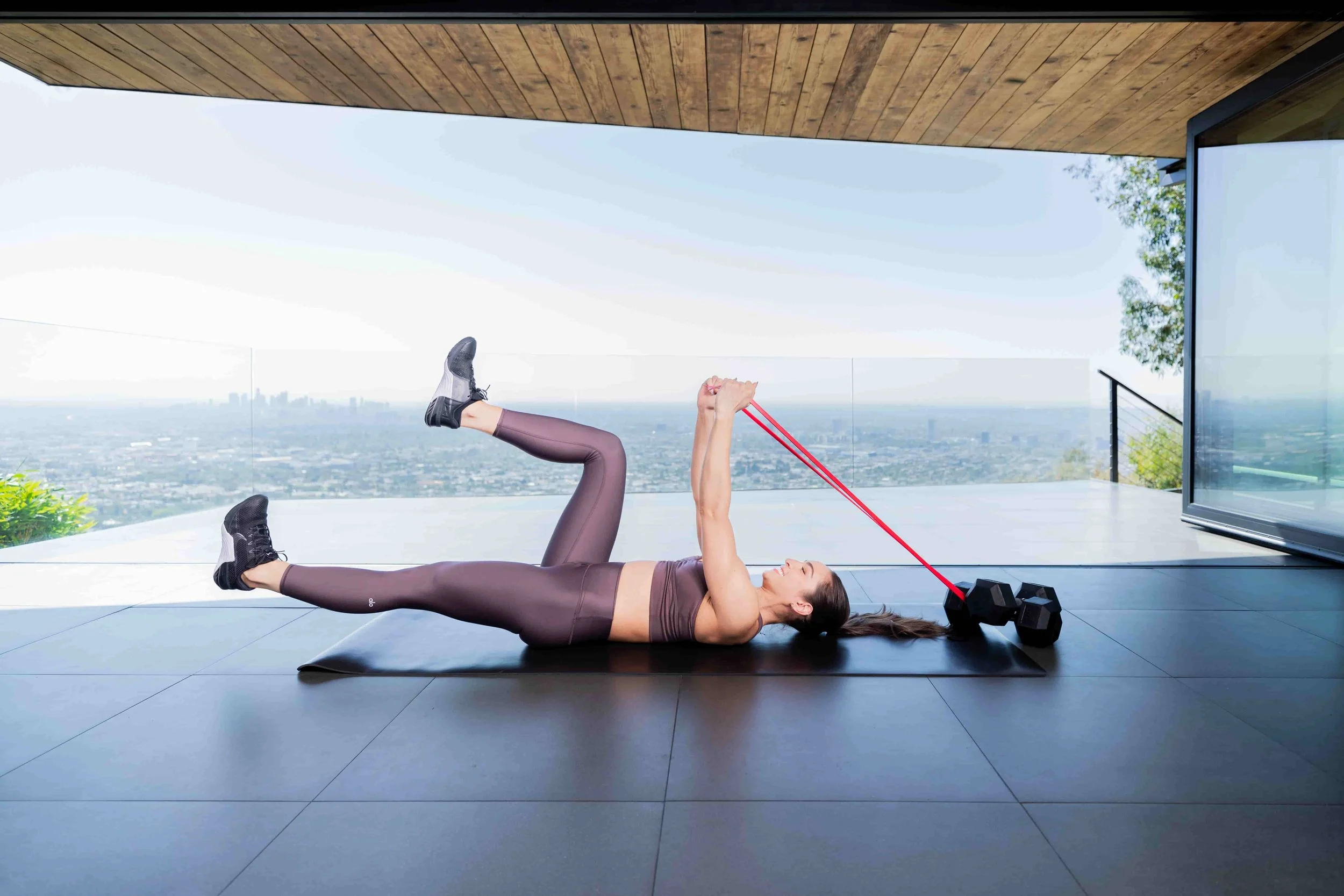 8 Weighted Core Workouts for Chiseled Abs — Alo Moves
