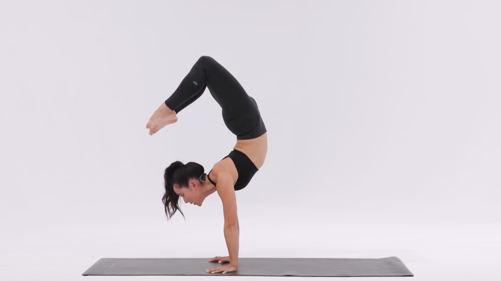 How to Do Scorpion Pose - Yoga Tutorial — Alo Wellness Club | The Blog