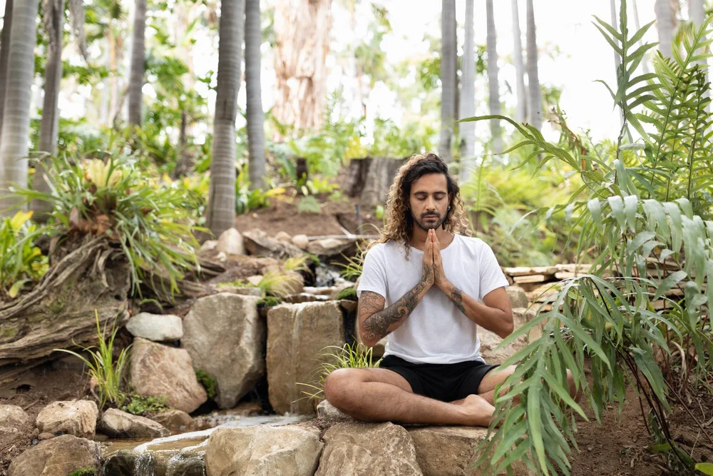How to Set Up An Outdoor Meditation Space — Alo Wellness Club | The Blog