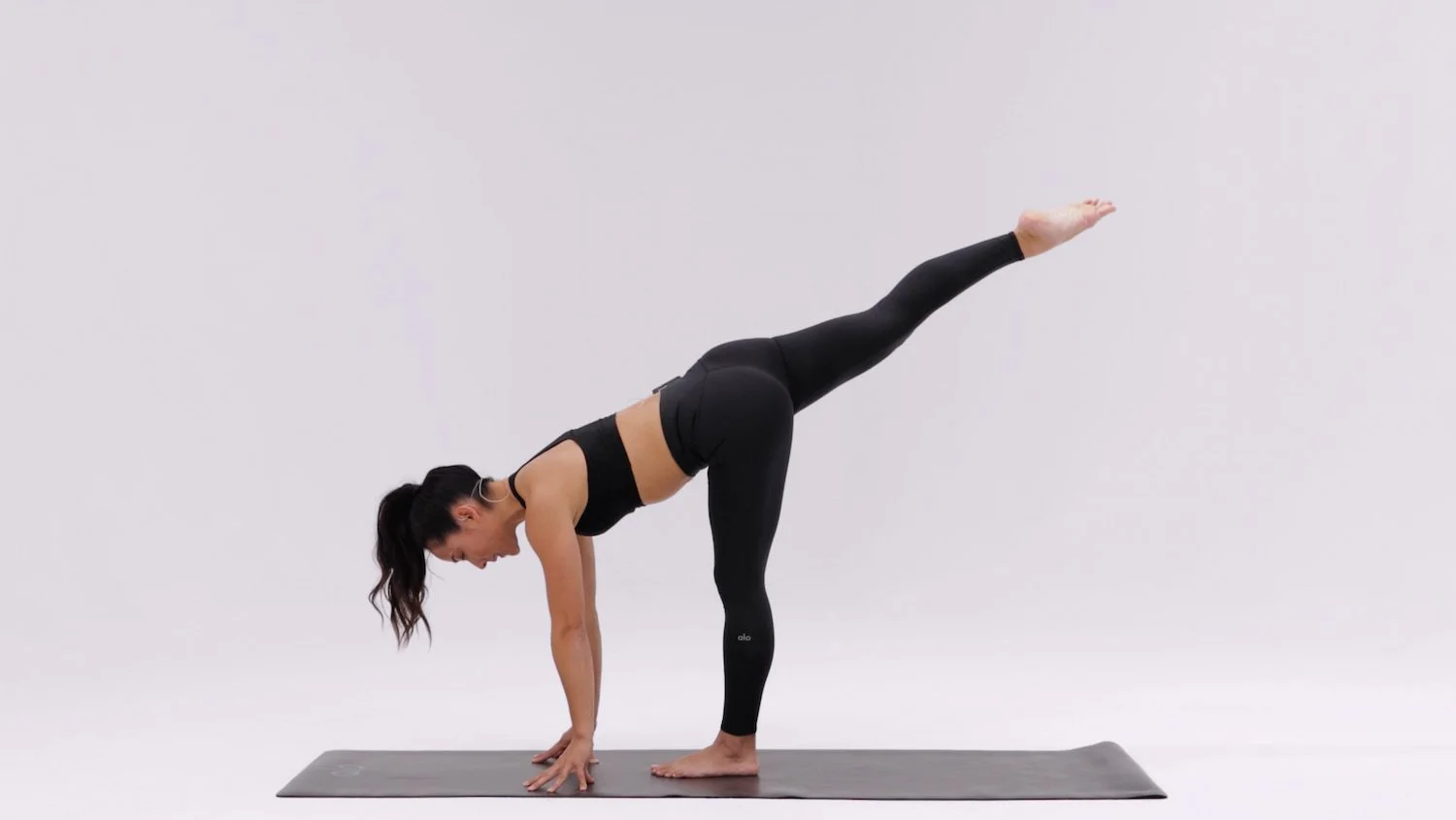 How to Do Standing Splits Pose in Yoga — Alo Wellness Club | The Blog