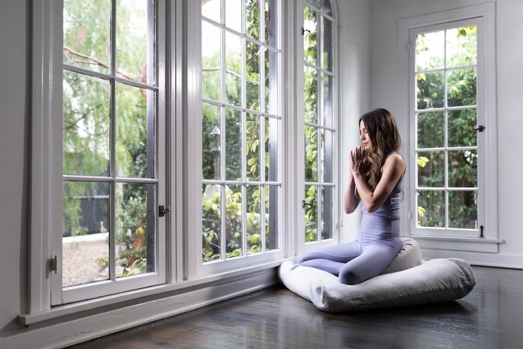 How to Create a Daily Meditation Practice — Alo Moves