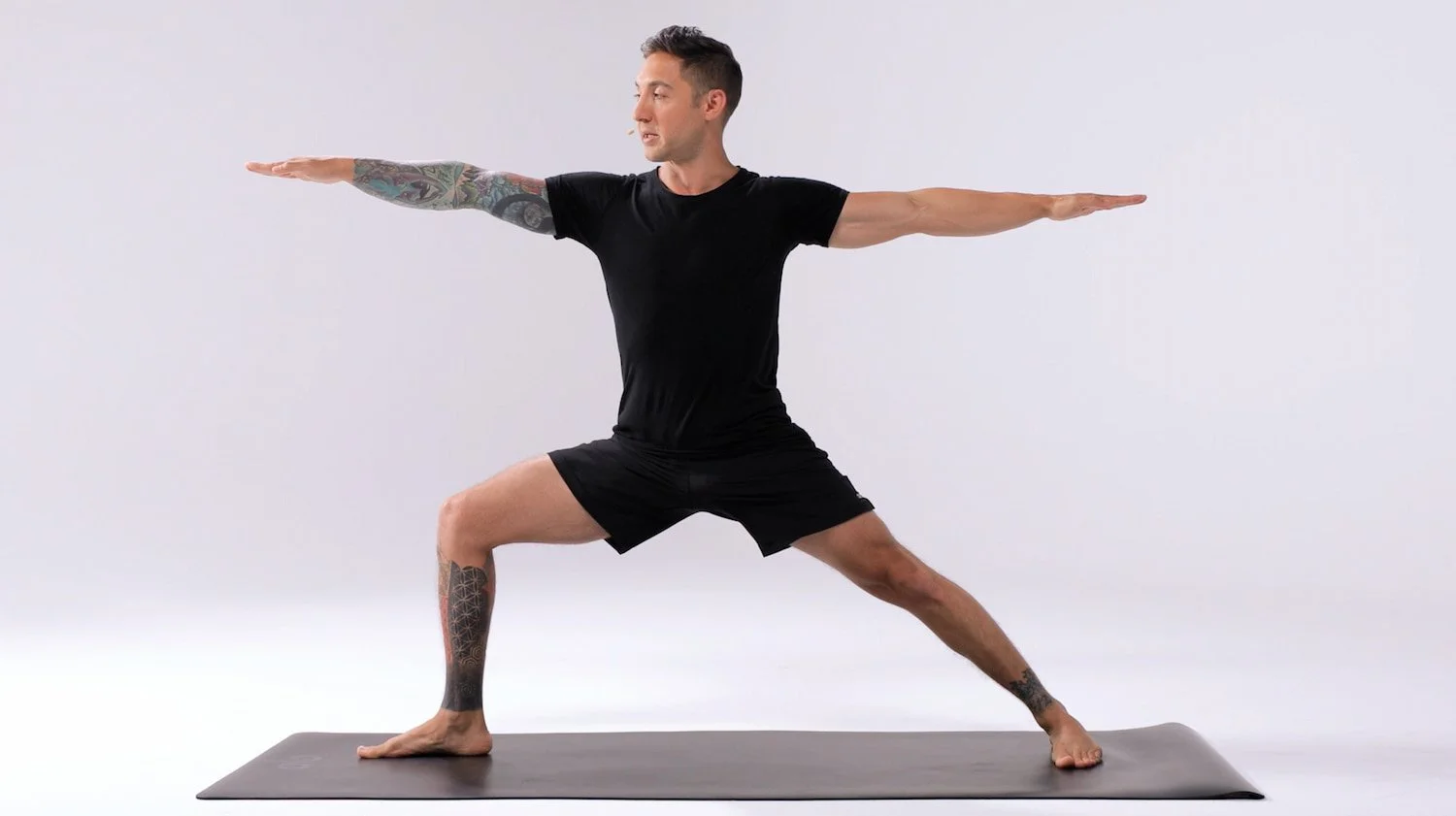 How to Do Warrior II Pose in Yoga — Alo Wellness Club | The Blog