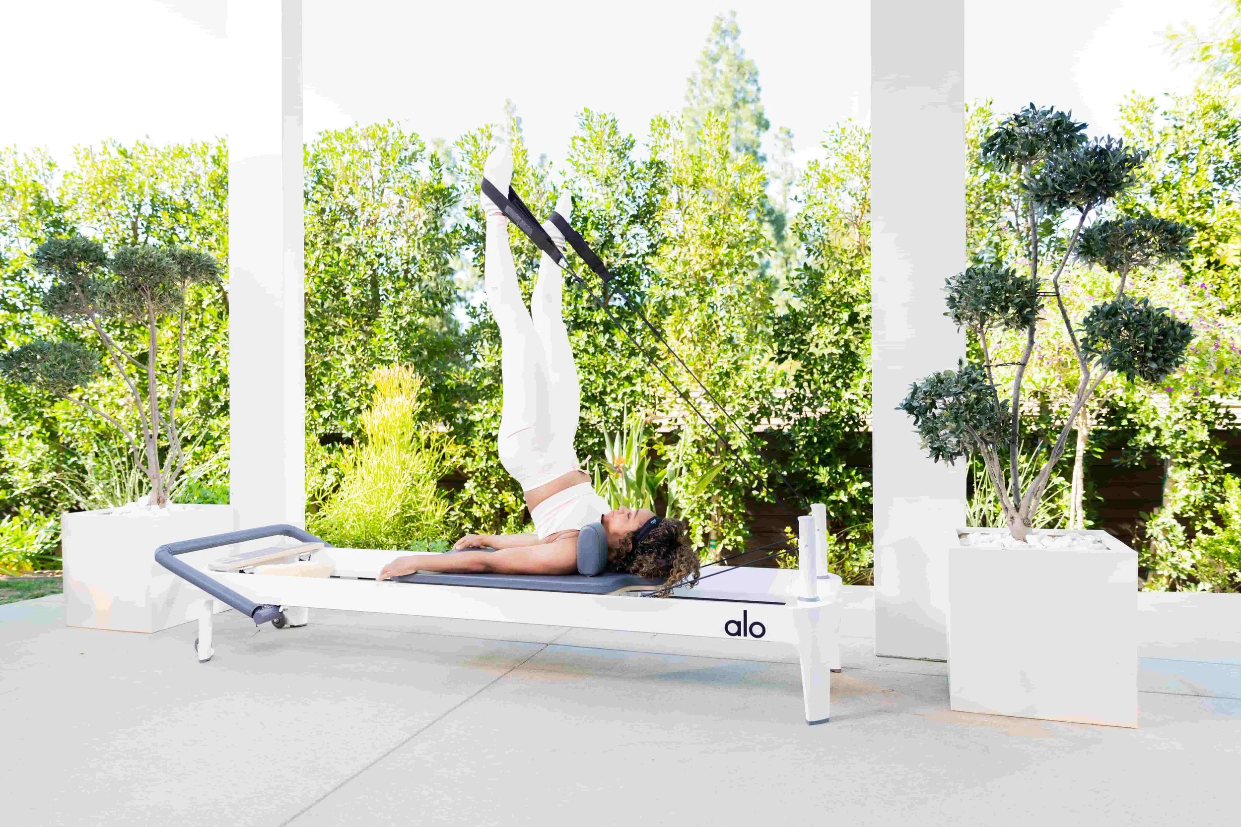 The Best Pilates Reformer Exercises for Strength & Flexibility — Alo ...