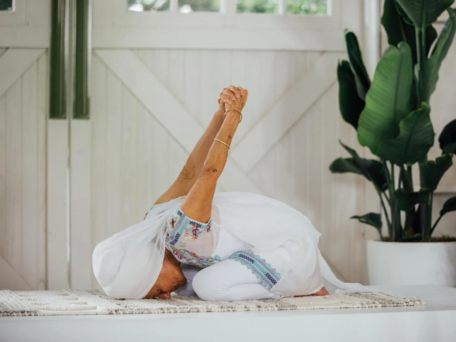 8 Child's Pose Variations to Deepen the Stretch — Alo Wellness Club ...