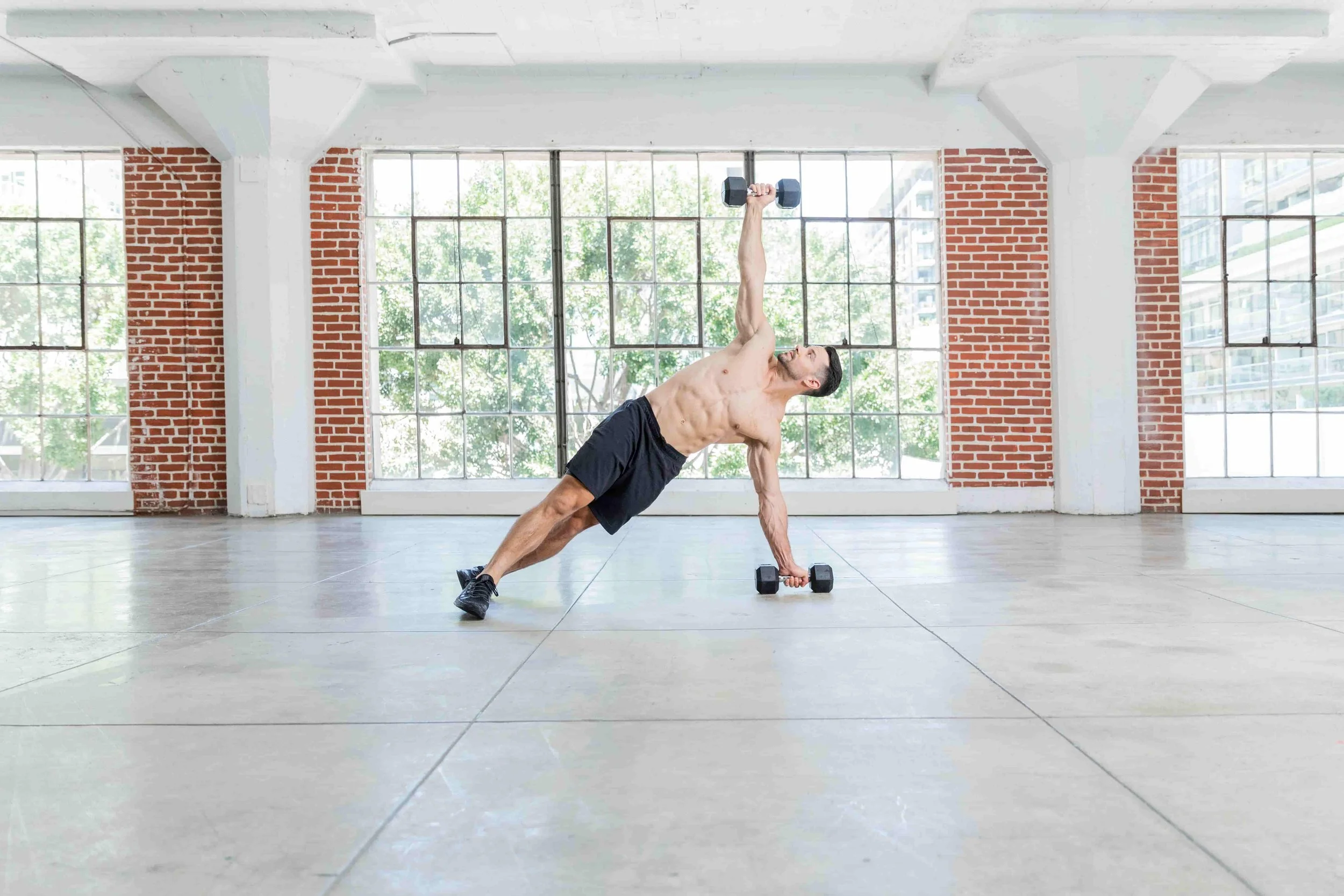 8 Weighted Core Workouts for Chiseled Abs — Alo Moves