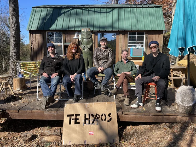 Interview: Amanda Anne Platt (The Honeycutters) — Asheville Stages