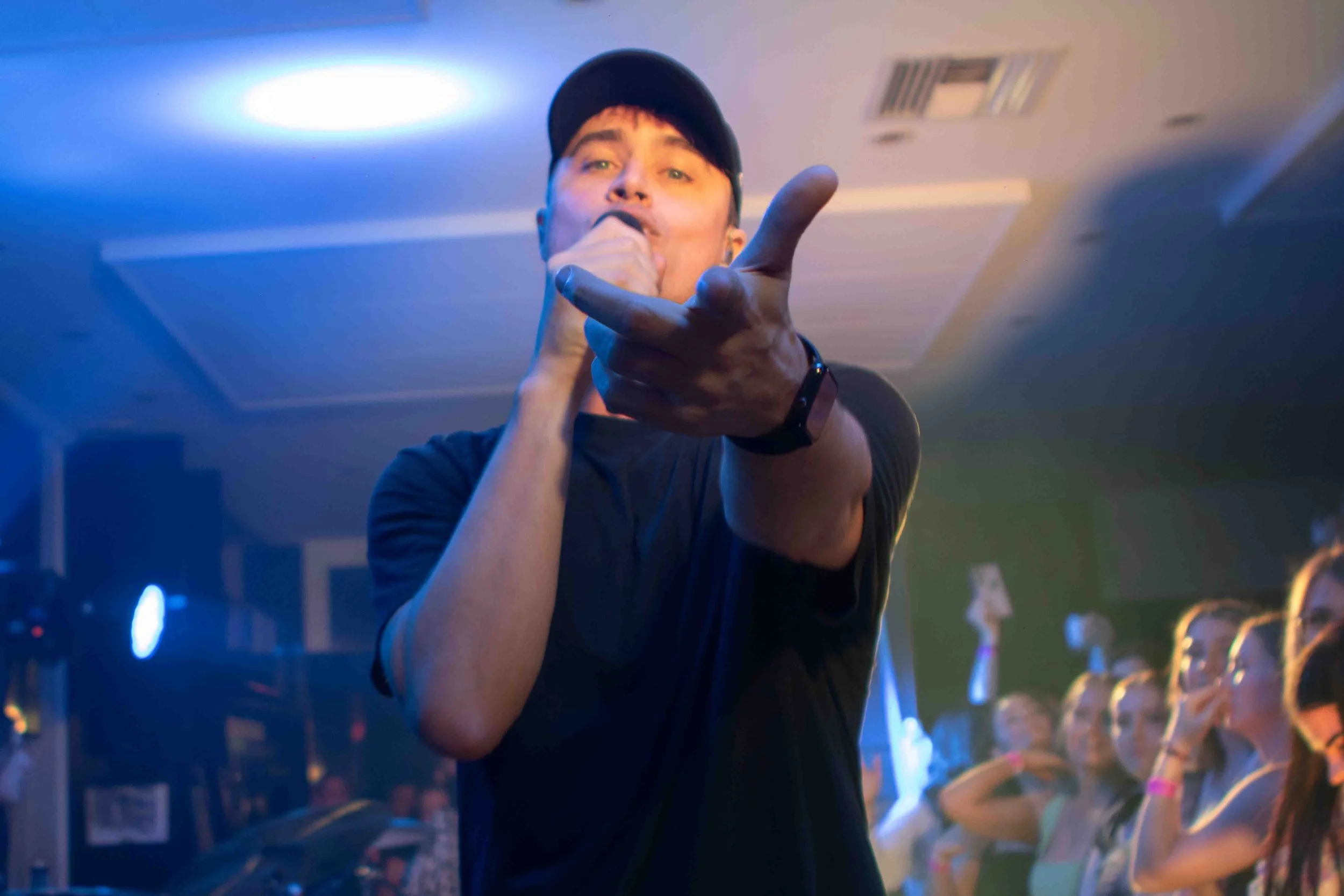 Illy - The Long Way Round Tour