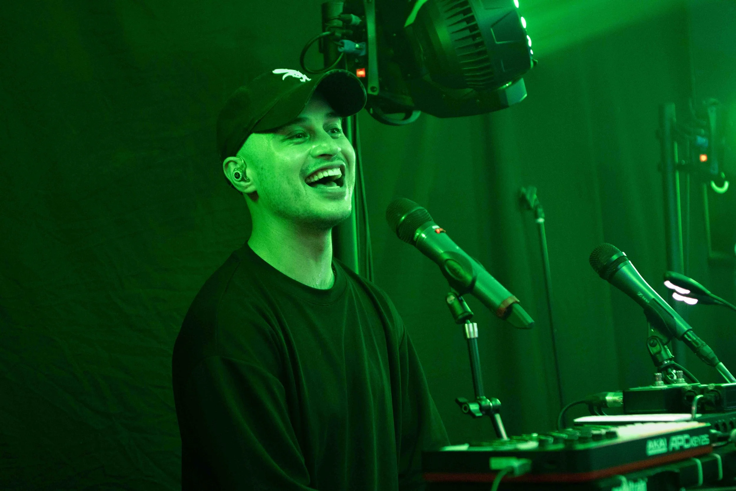 Illy - The Long Way Round Tour