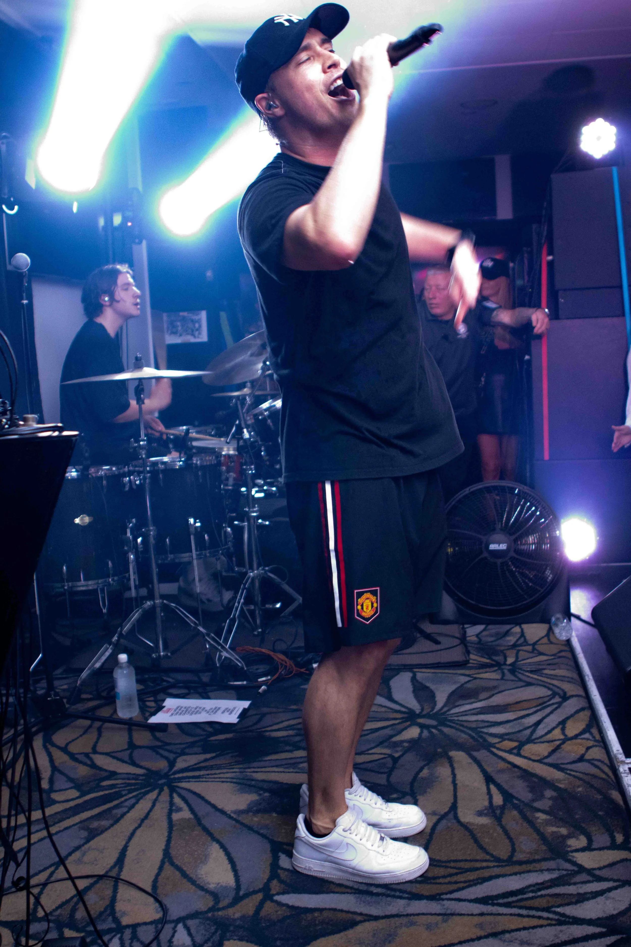 Illy - The Long Way Round Tour