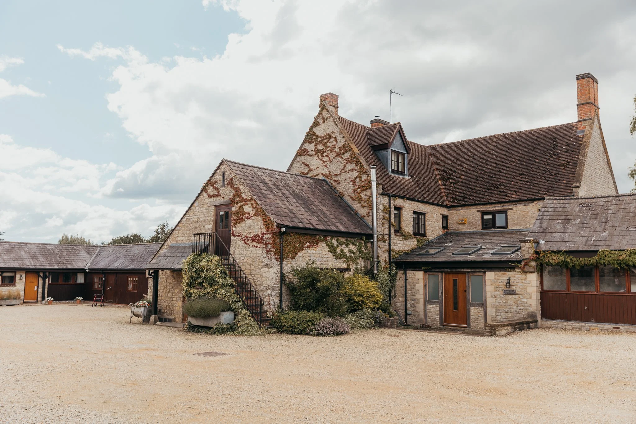 Outdoor Wedding Ceremony at Huntsmill Farm — Samantha Alice Photography