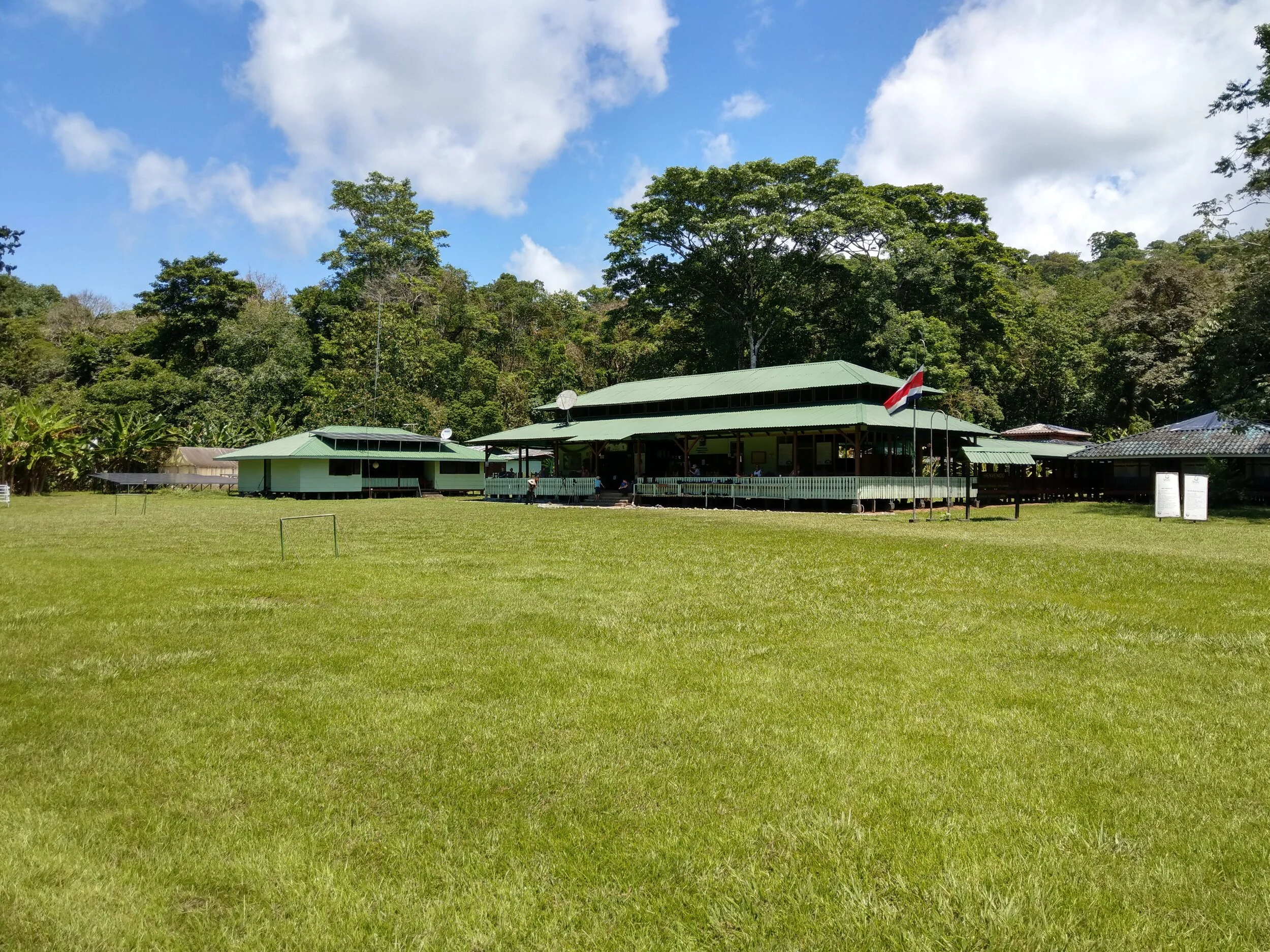 How to Take a Day Tour to the Sirena Ranger Station in Corcovado ...