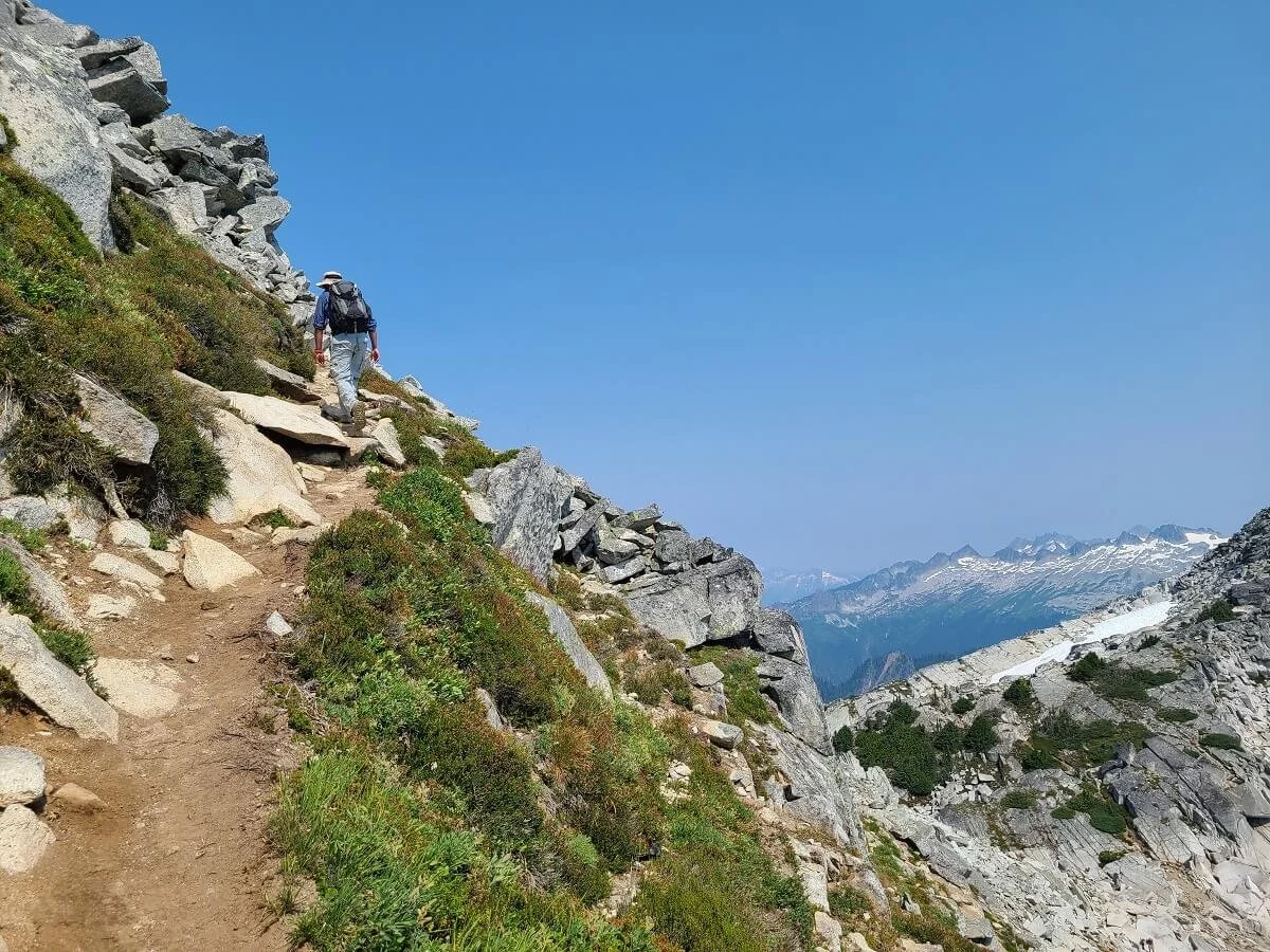 The Hidden Lake Lookout Trail In The North Cascades The Complete Guide
